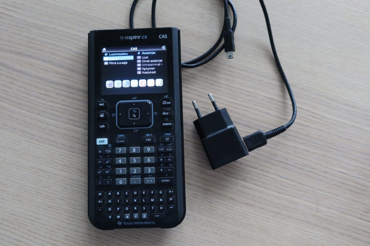 Texas Instruments TI-Nspire cx CAS laskin | Tori