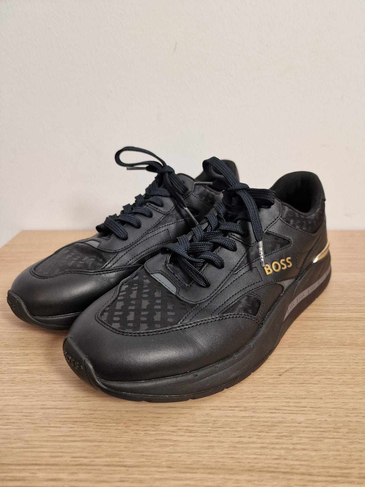 Hugo Boss kengät koko 41 | Tori