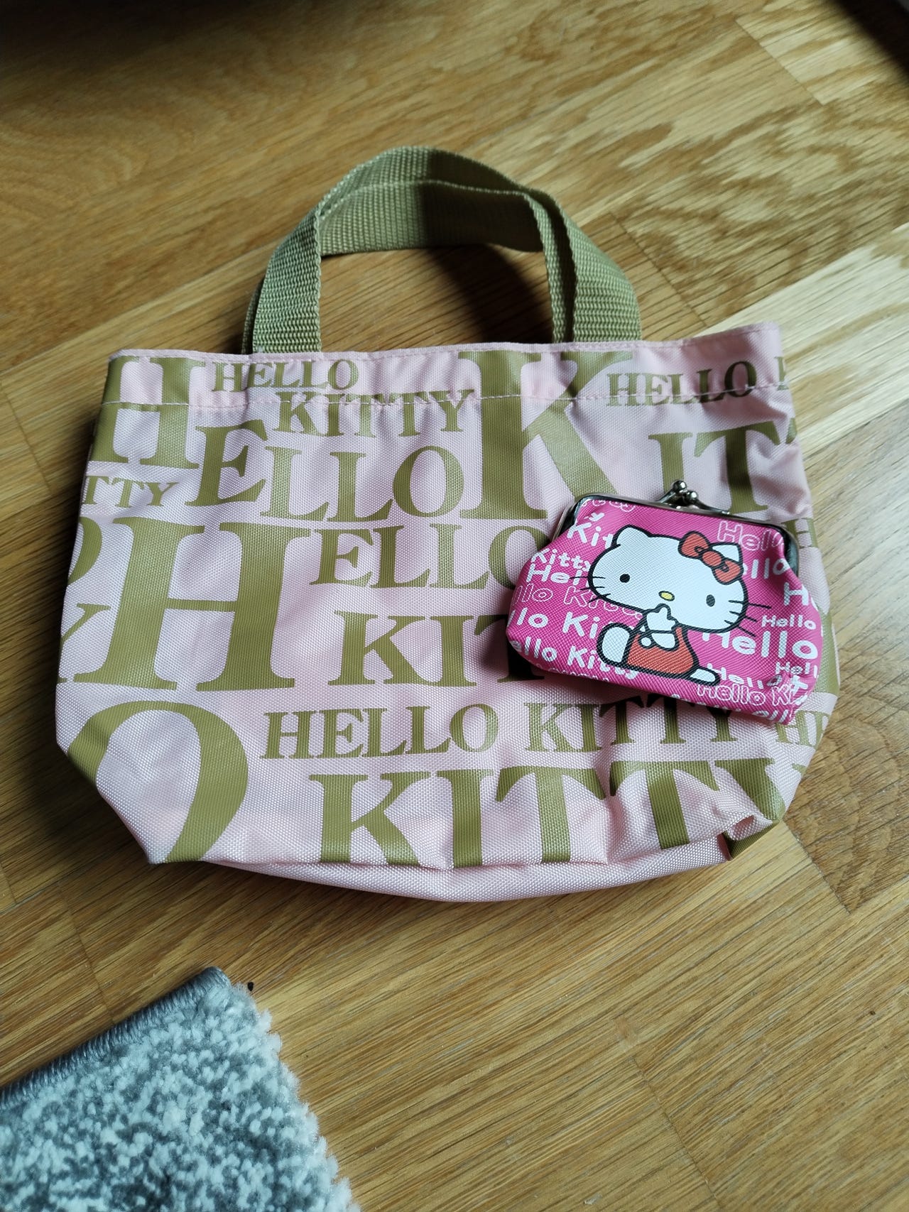 Hello kitty | Tori
