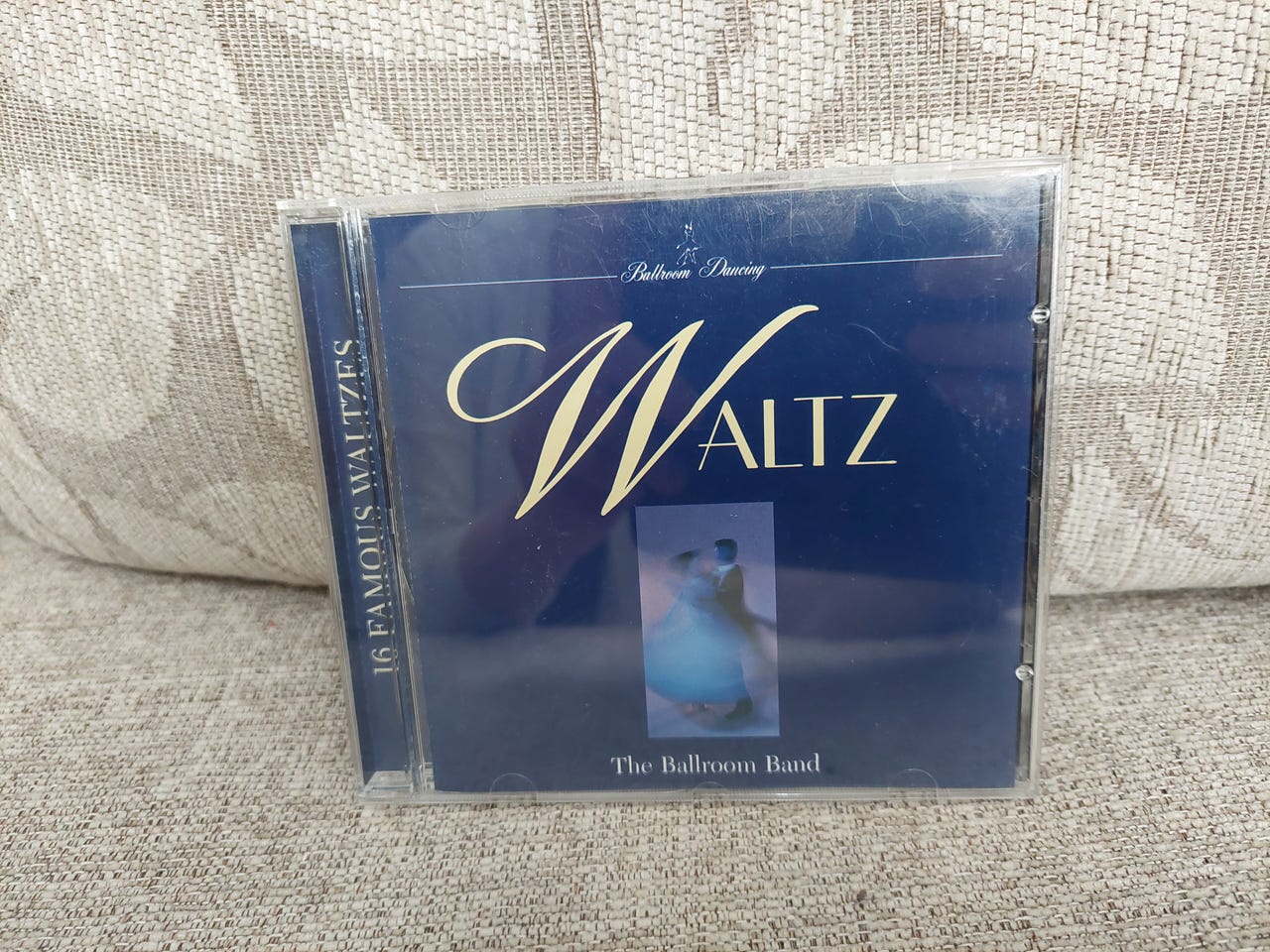 Waltz - The Ballroom Band | Tori
