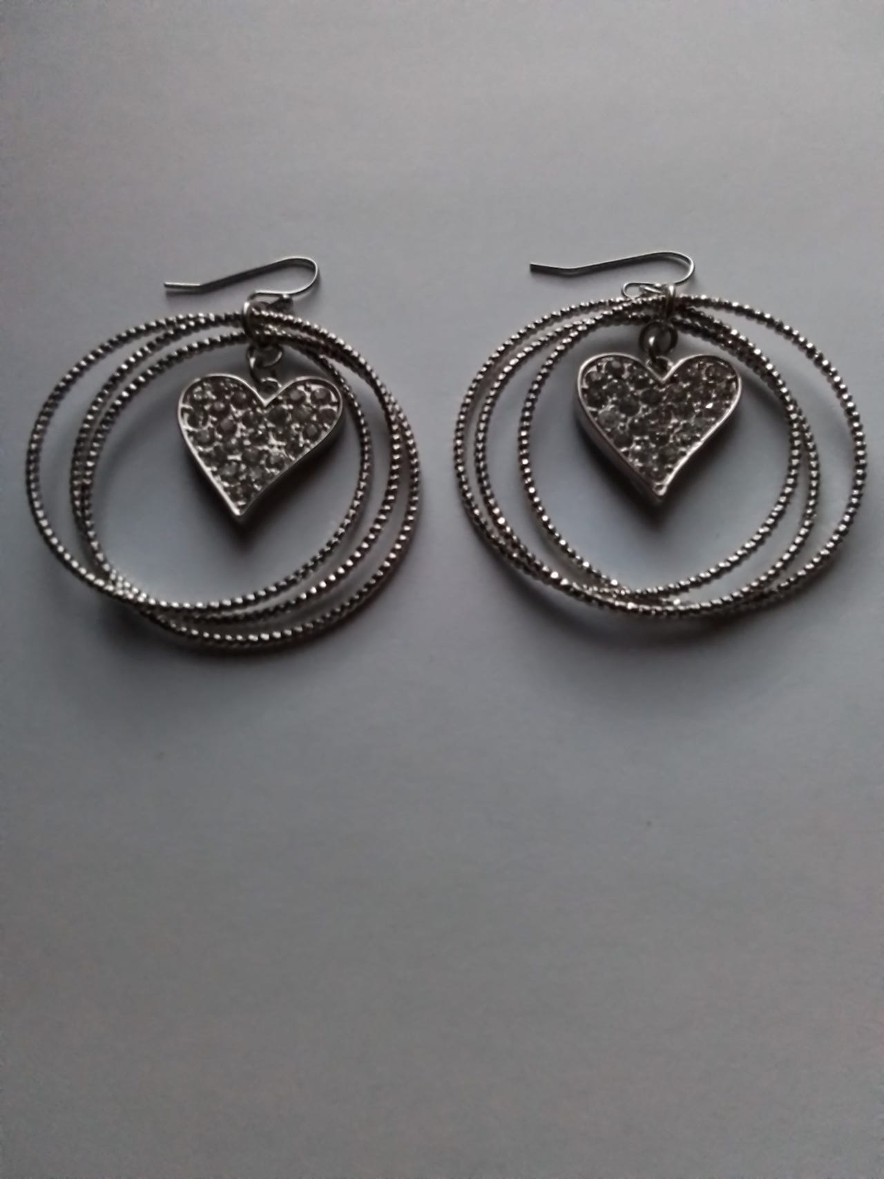 Näyttävät korvakorut | Tori