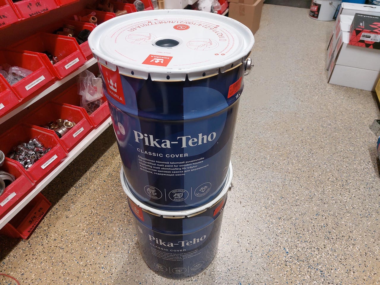 Pika-Teho talomaalia musta ja tumman harmaa halvalla | Tori