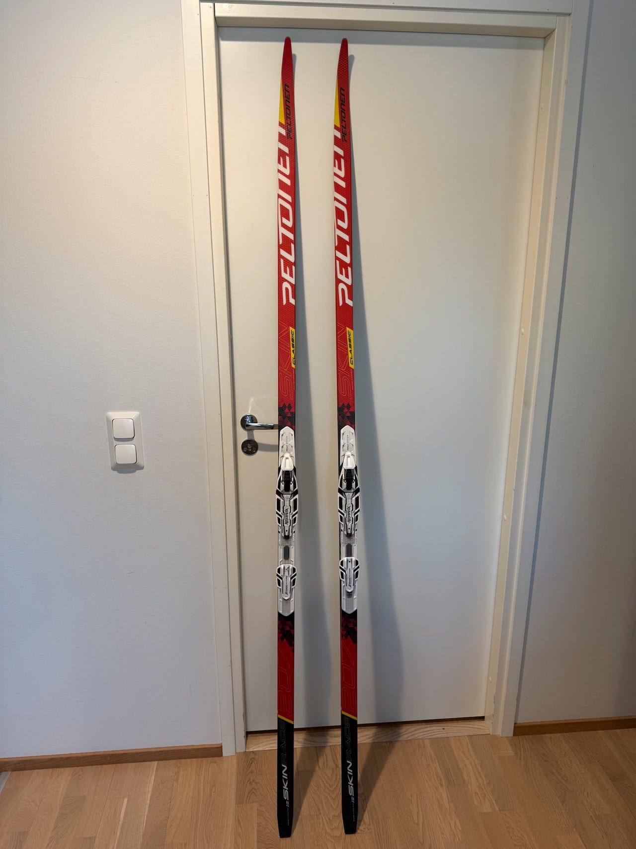 Peltonen SkinRace classic sukset 207 cm extrastiff 105 kg +/- 5 kg | Tori