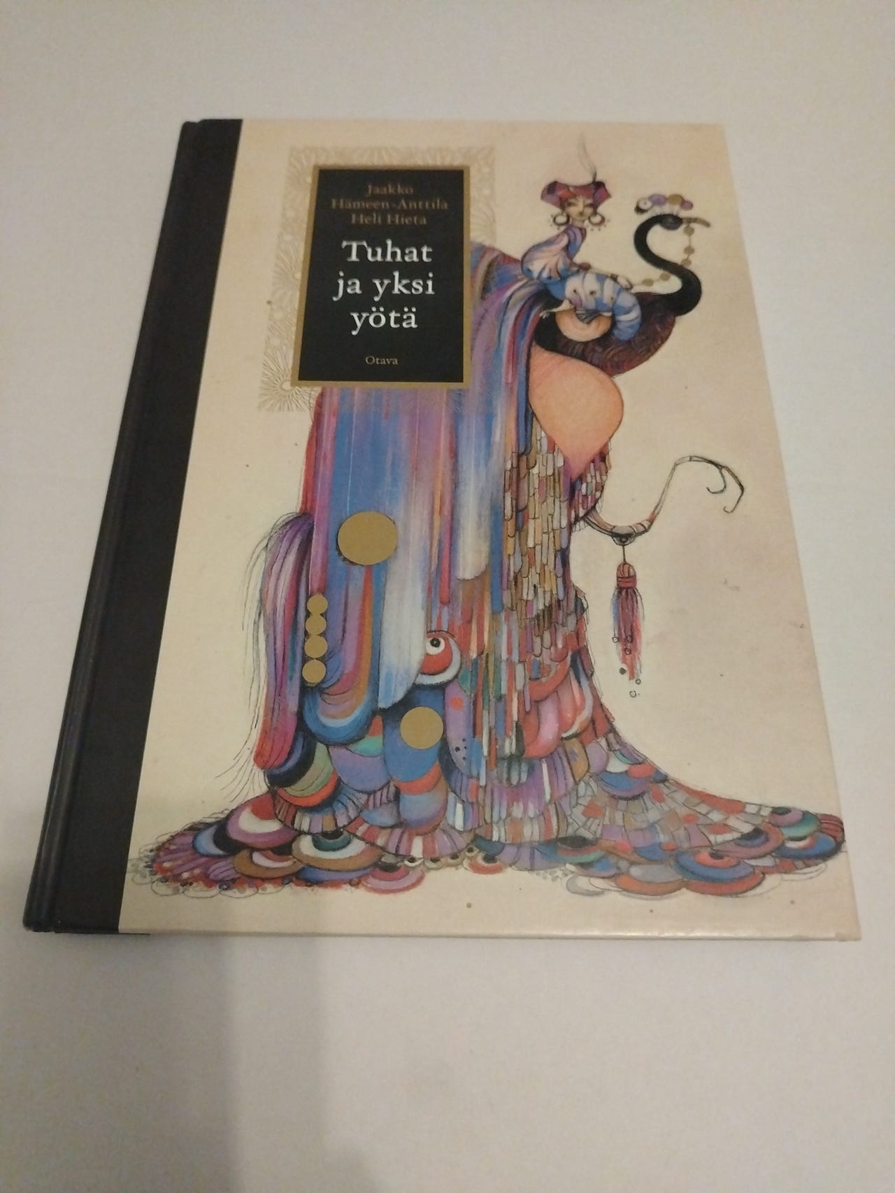 Jaakko Hämeen-Anttila Heli Hieta: Tuhat ja yksi yötä | Tori