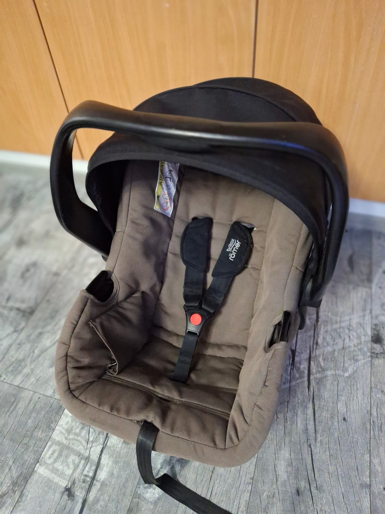 Britax römer PRIMO turvakaukalo + 2 telakkaa | Tori