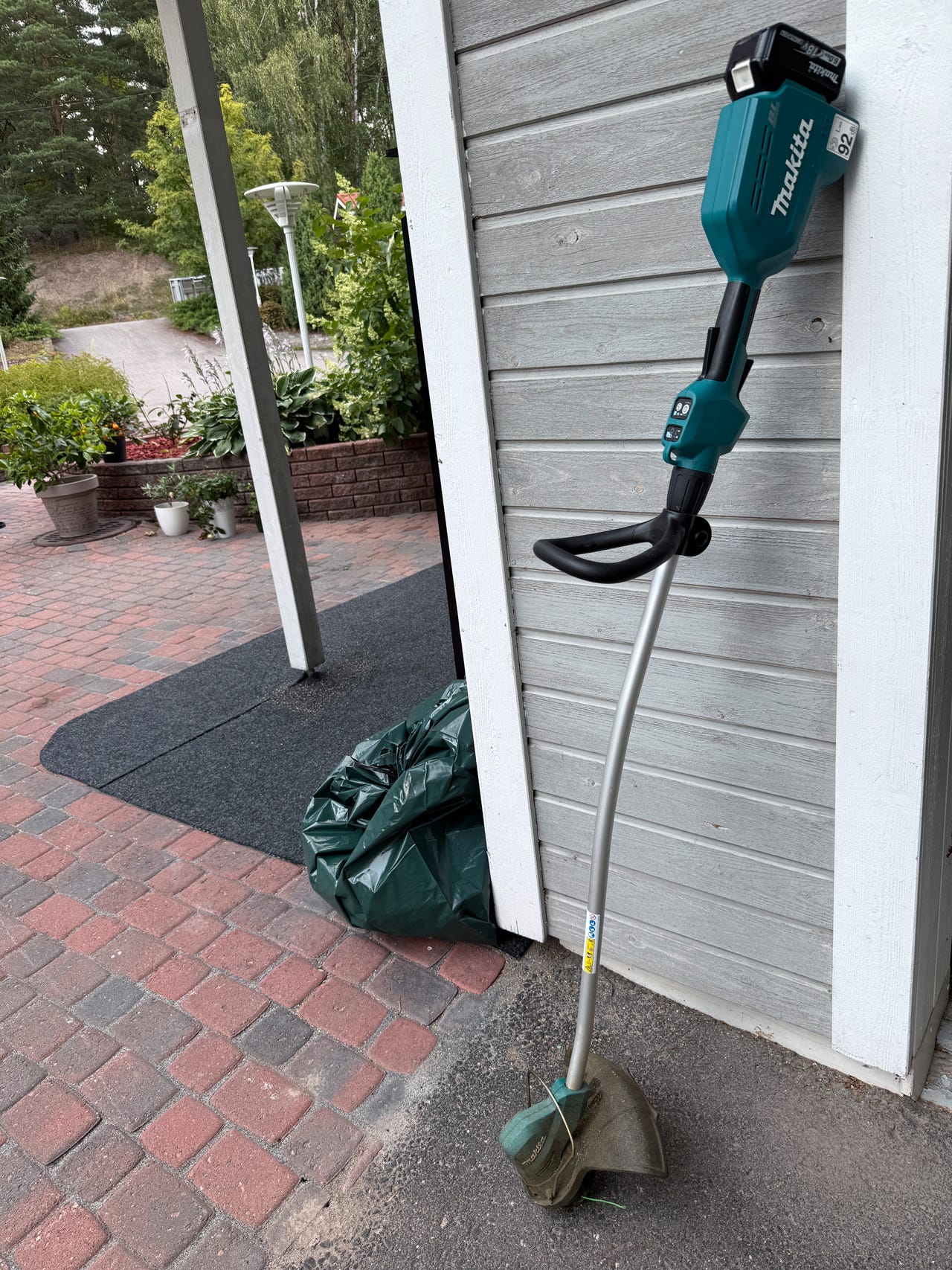 Makita DUR189 Akkuruohotrimmeri 18v | Tori