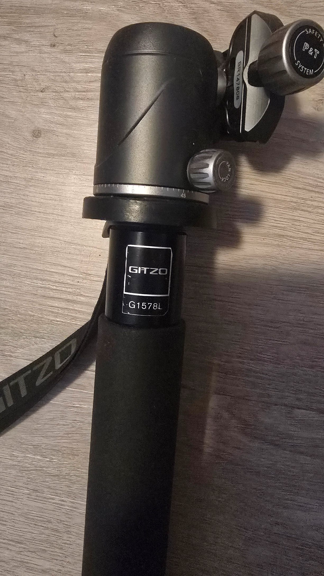 Gitzo monopod | Tori