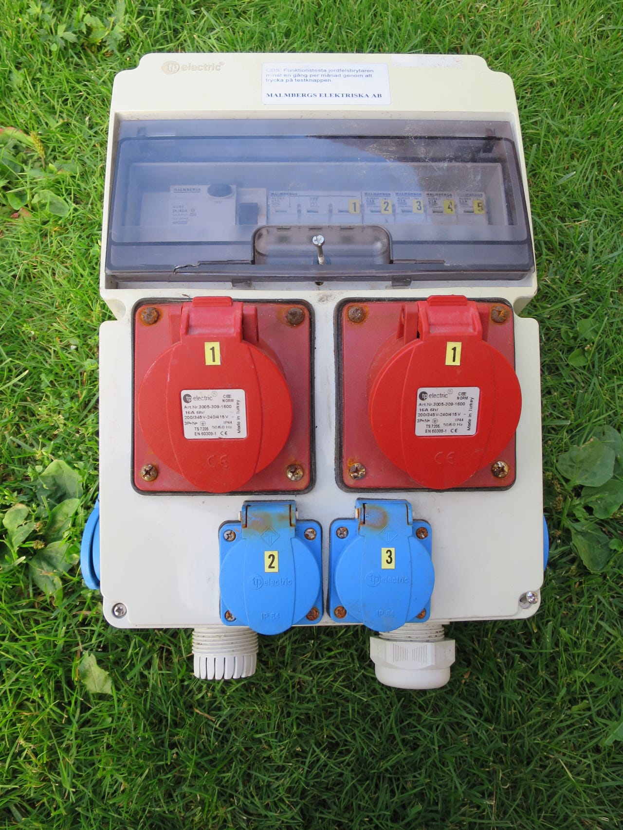 Työmaakeskus 2 x 16A 400V ja 4 x 16A 230V | Tori