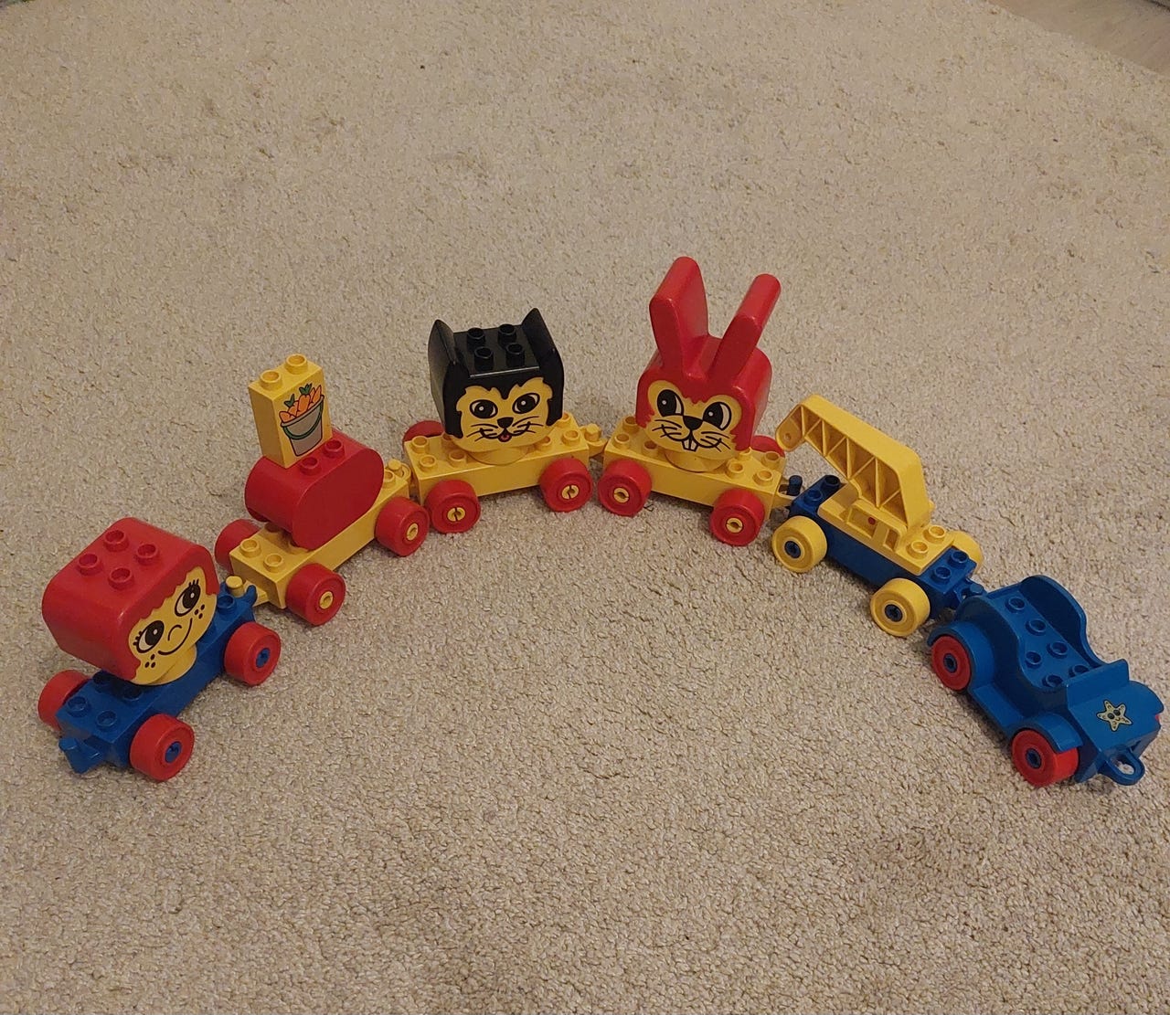 Lego Duplo juna hahmoilla | Tori