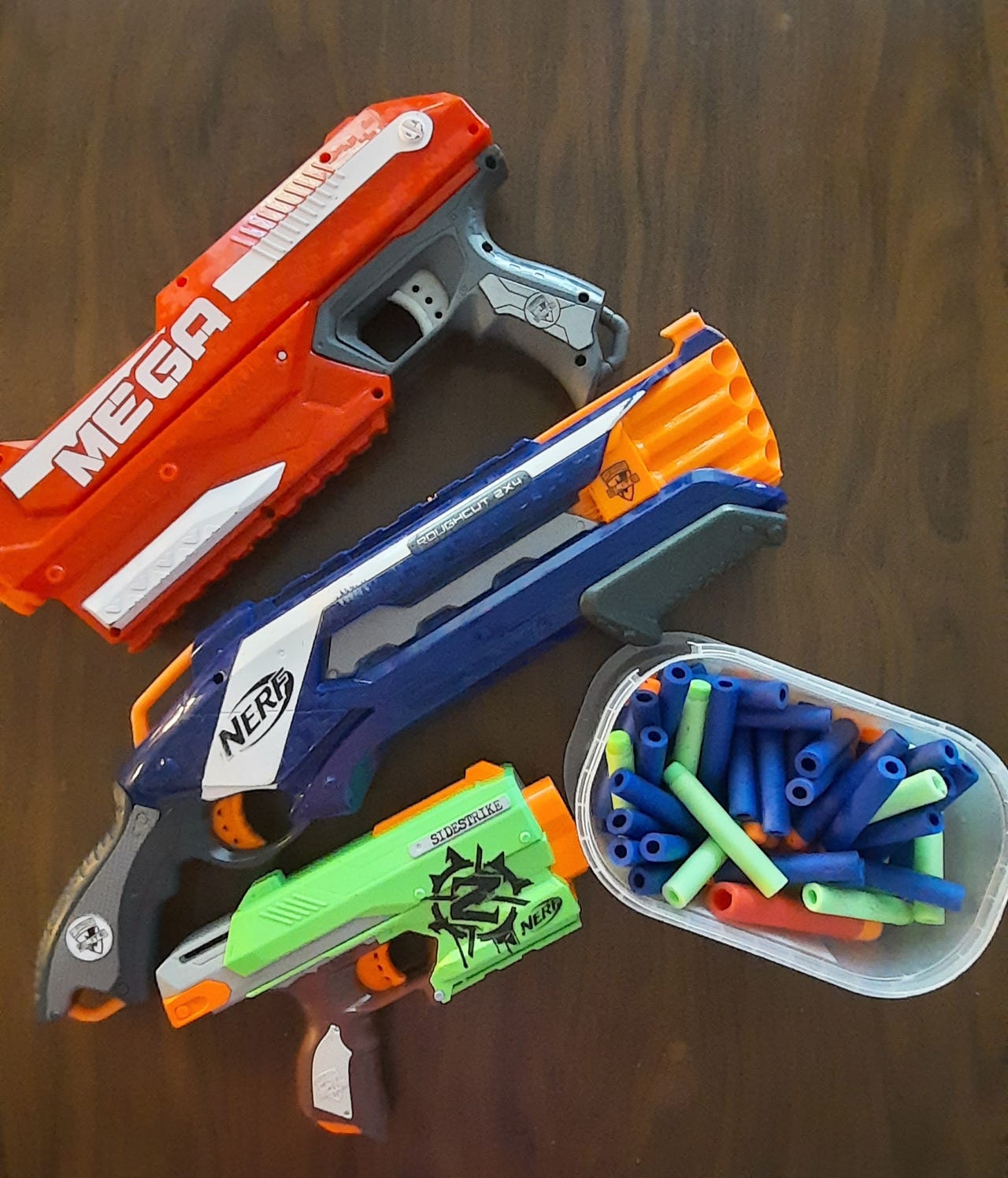 Kolme kpl Nerf aseita ja panoksia | Tori