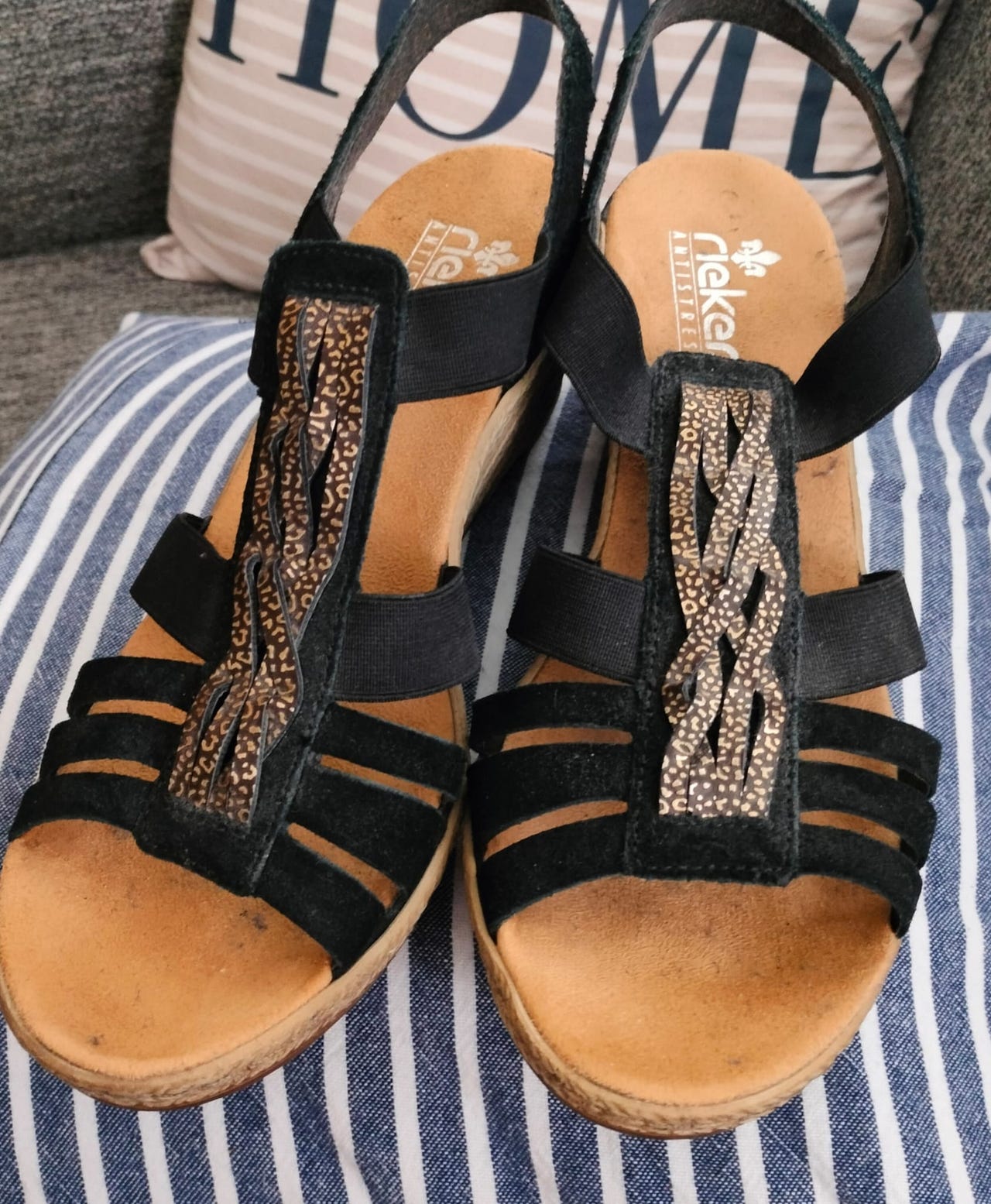 Myydään naisten Rieker sandaalit. | Tori