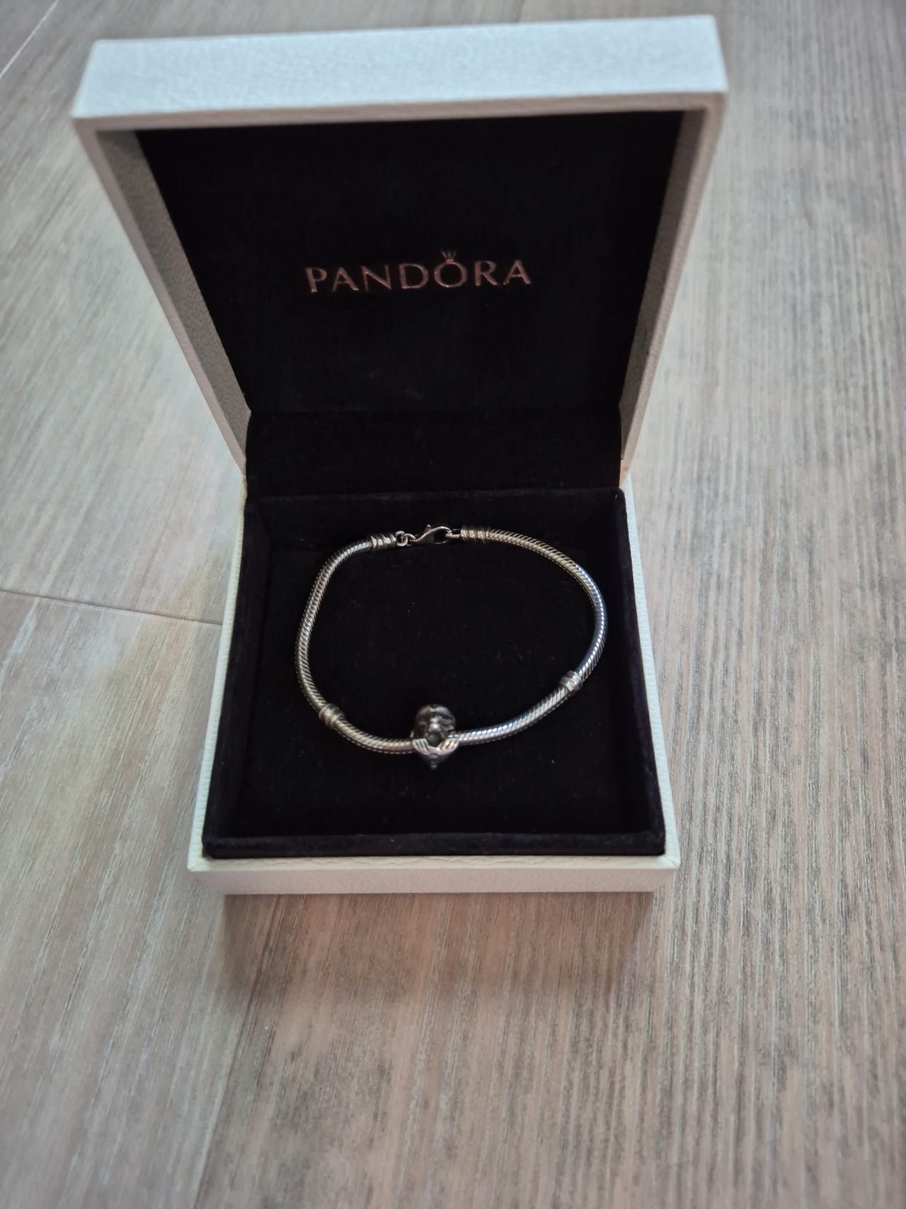 Pandora rannekoru ja delfiini hela | Tori