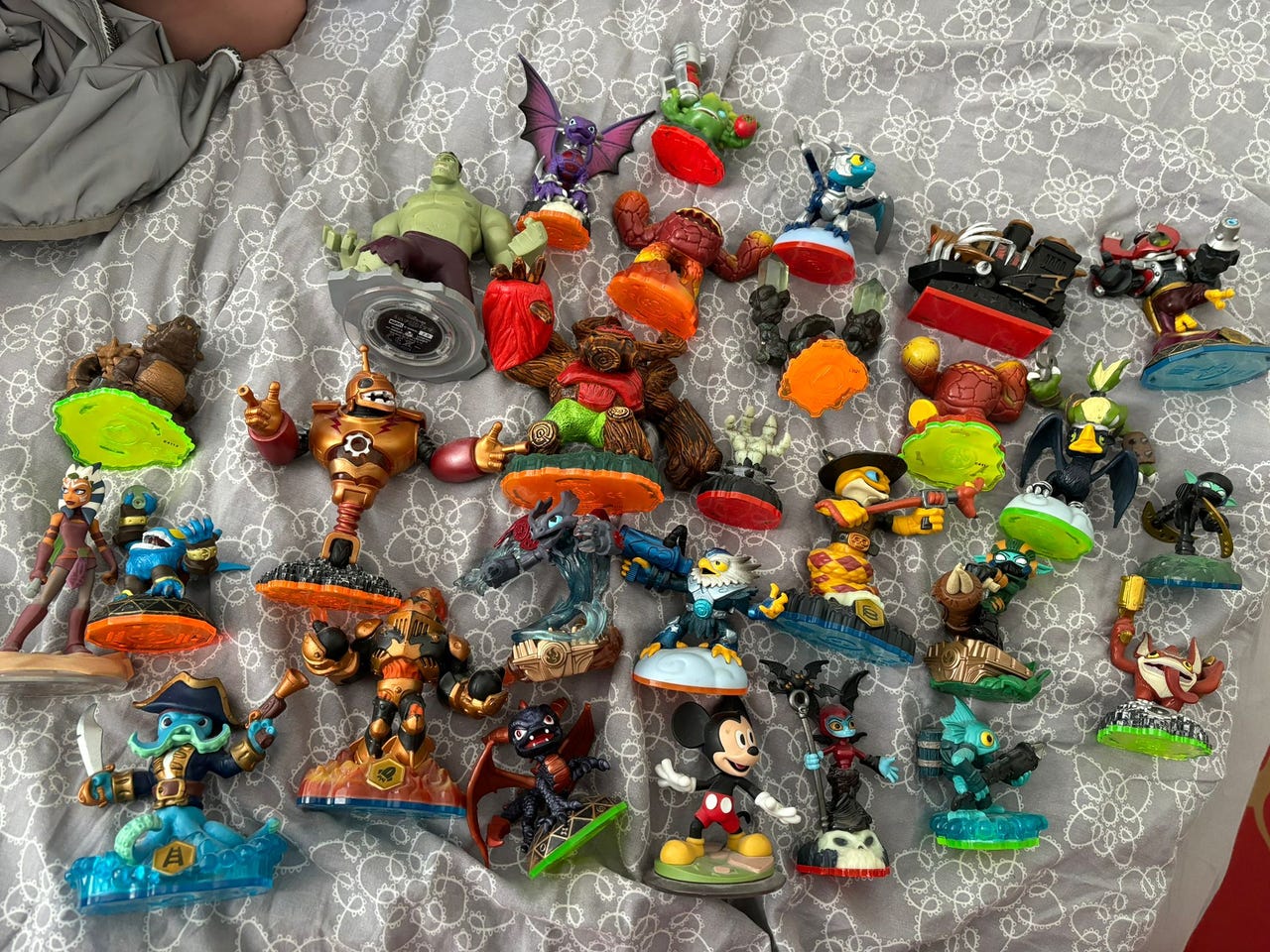 Skylander ja disney peli hahmoja | Tori