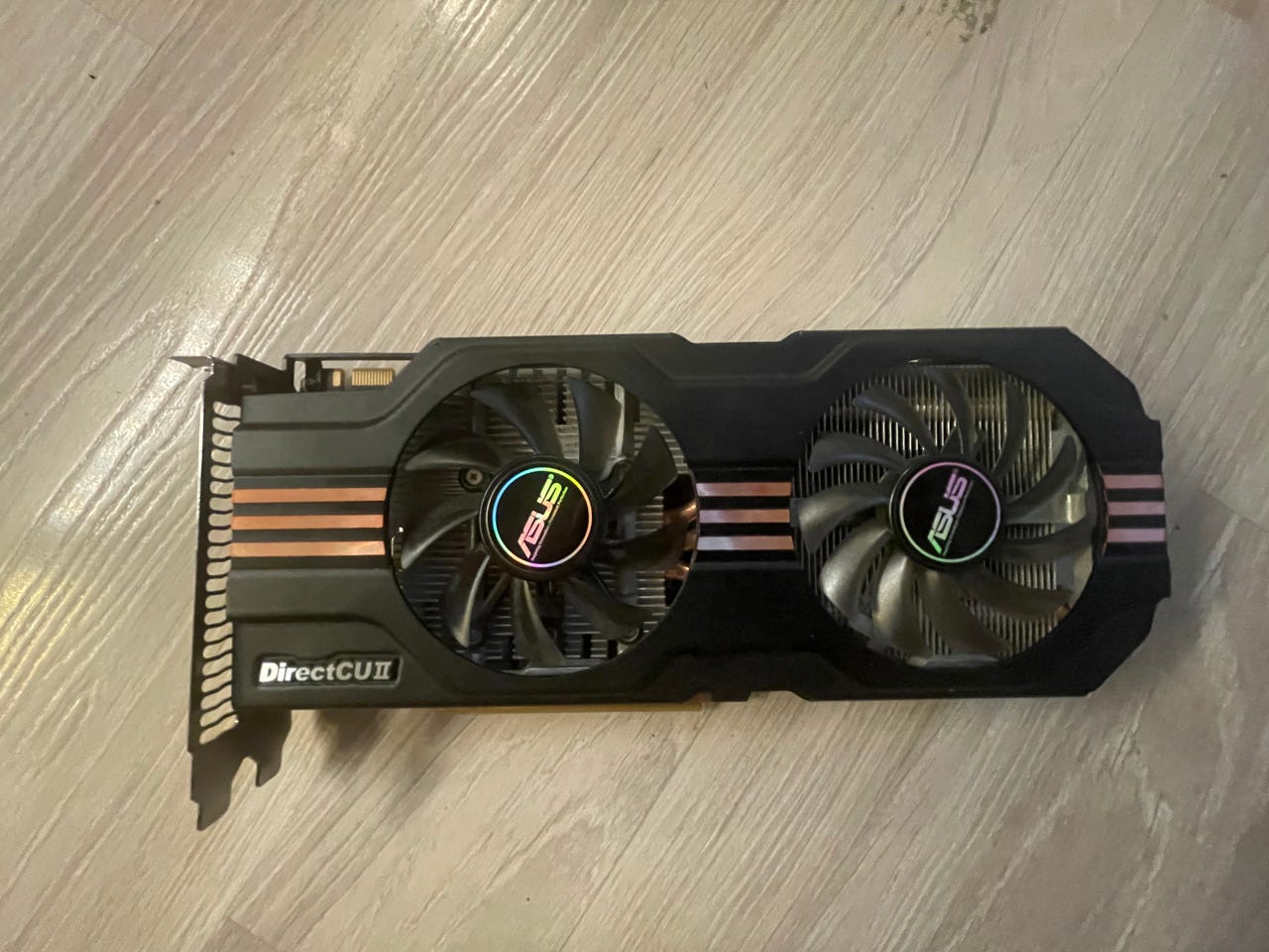 Asus NVIDIA GeForce GTX 560 DCII TOP 1GB GDDR5 | Tori