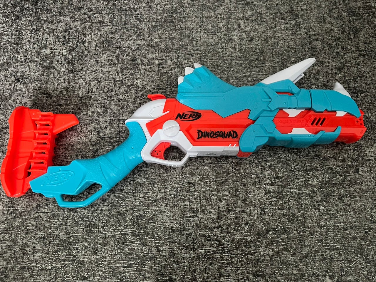 Nerf Dinosquad pyssy | Tori