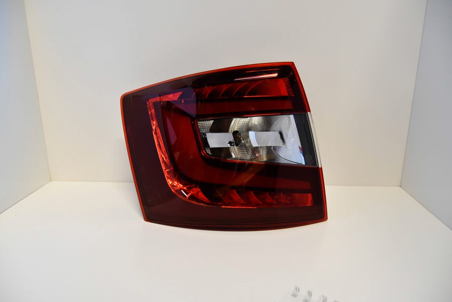 Skoda Octavia -17 takavalo vasen | Tori