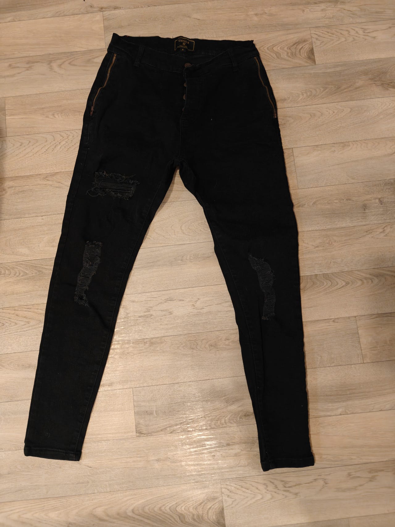 Siksilk miesten revityt mustat farkut | Tori