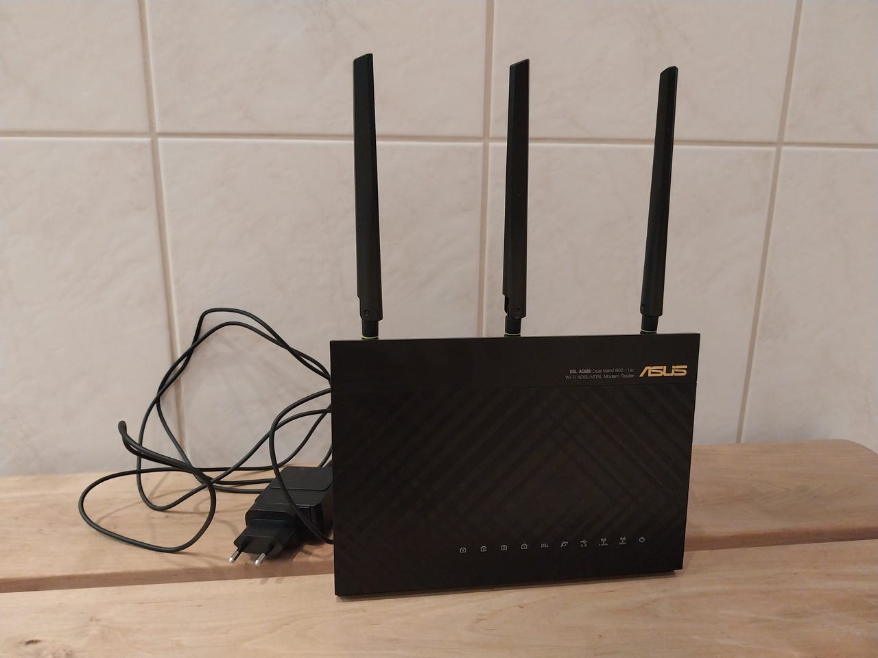 ASUS DSL-AC68U Dual-band ADSL2+/VDSL -modeemi | Tori