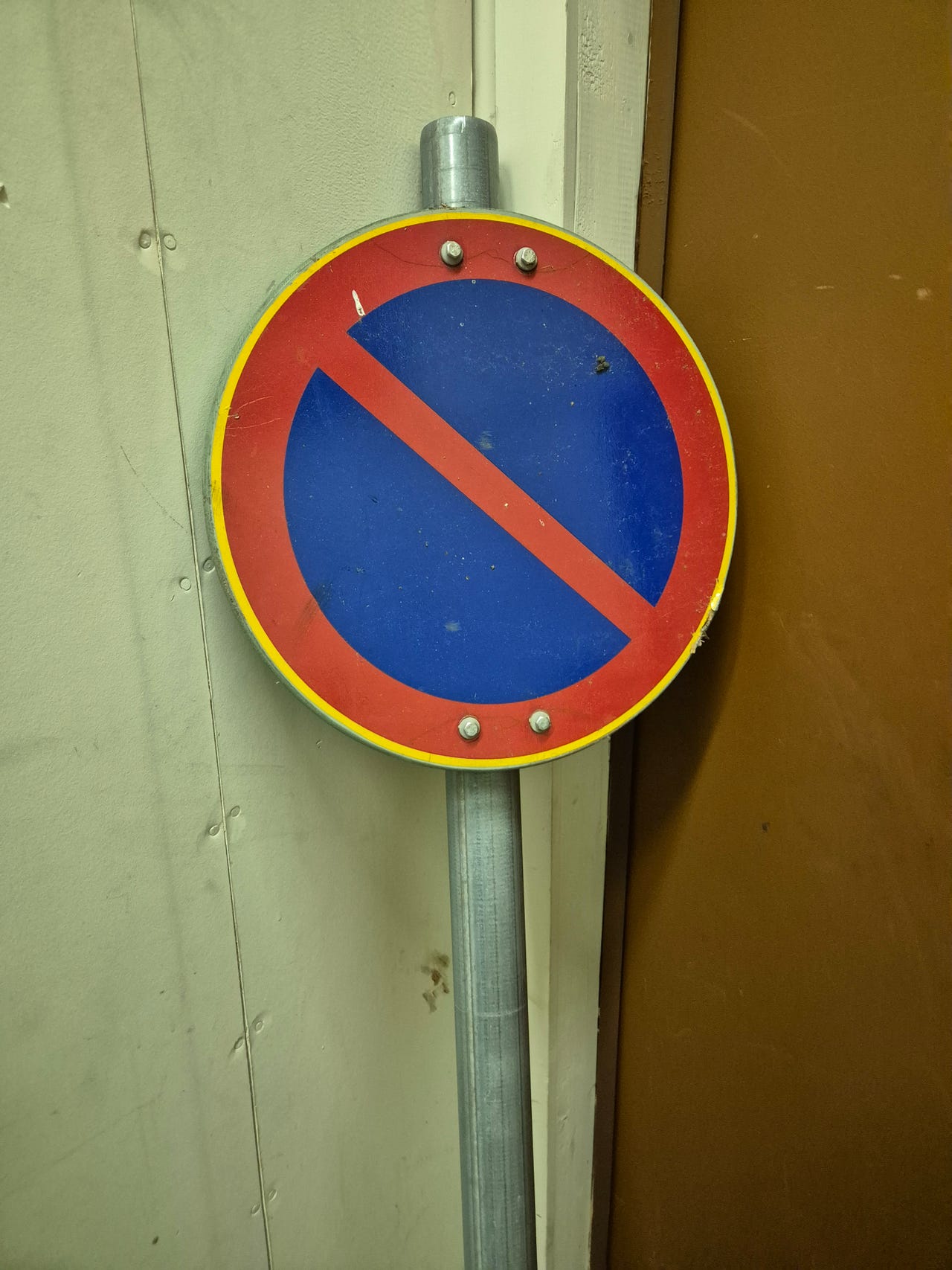 Pysäköintikielto kyltti | Tori