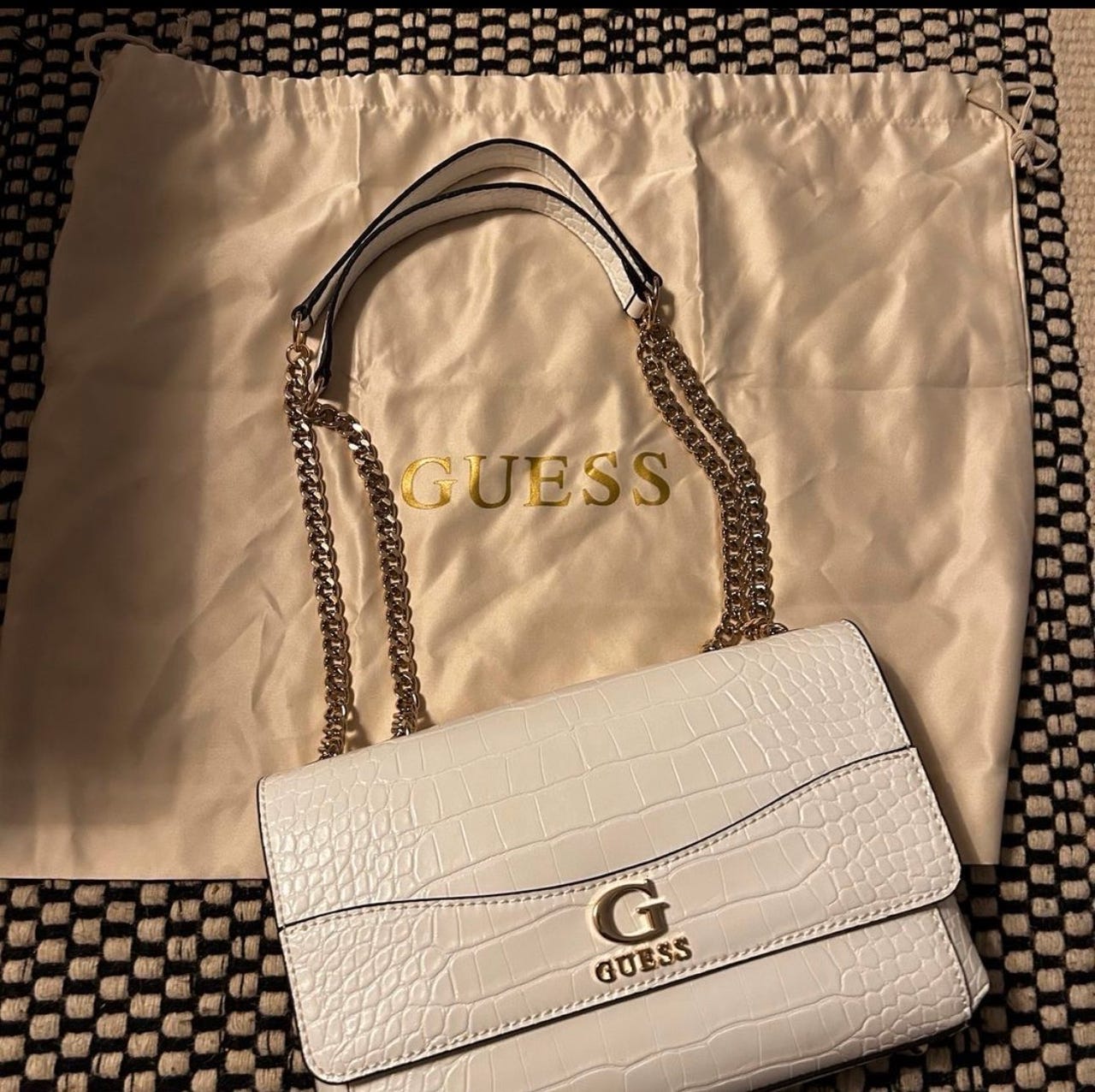 Guess laukki | Tori