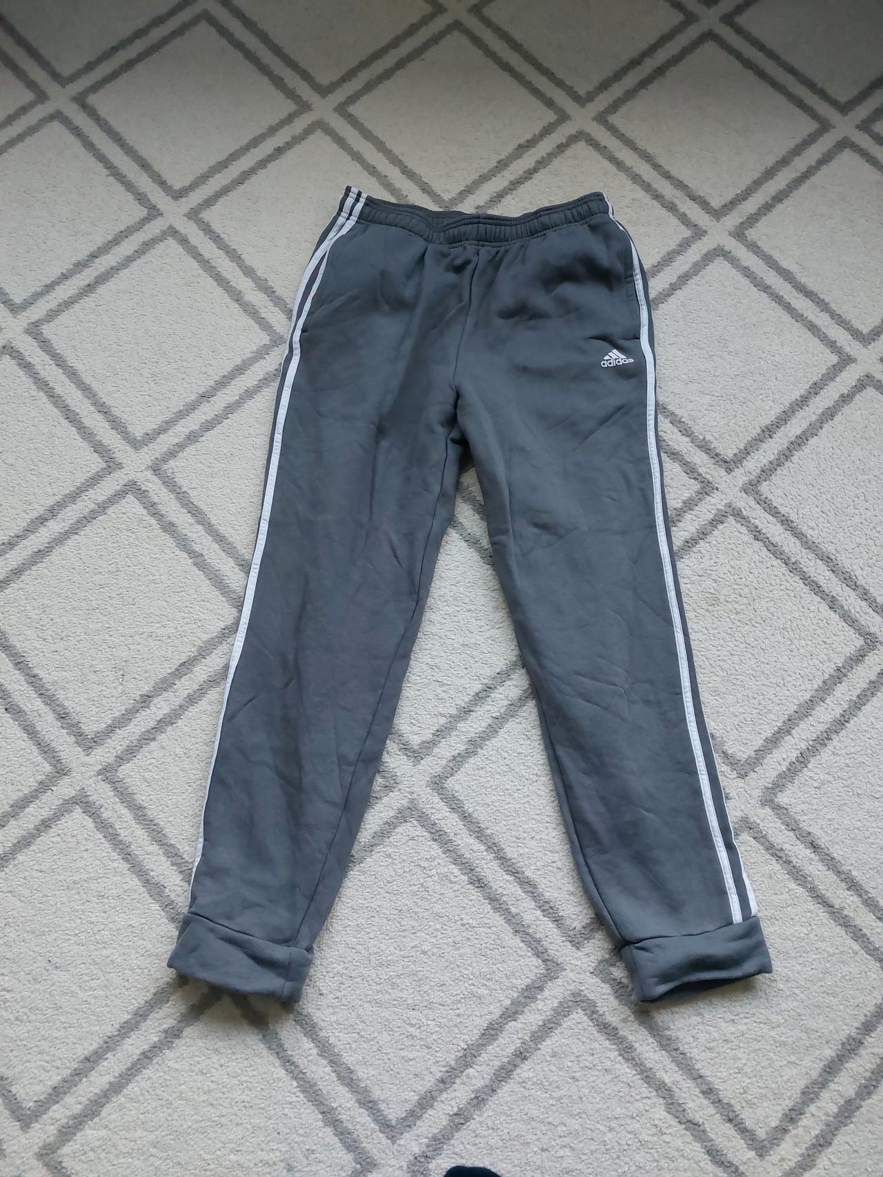 Adidas gollege housut | Tori