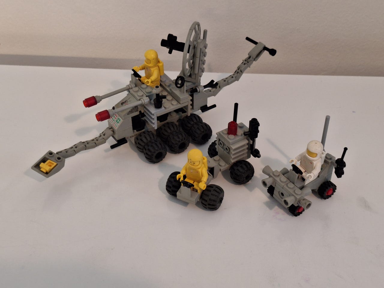 Lego classic space 6821, 6823 ja 6880 | Tori
