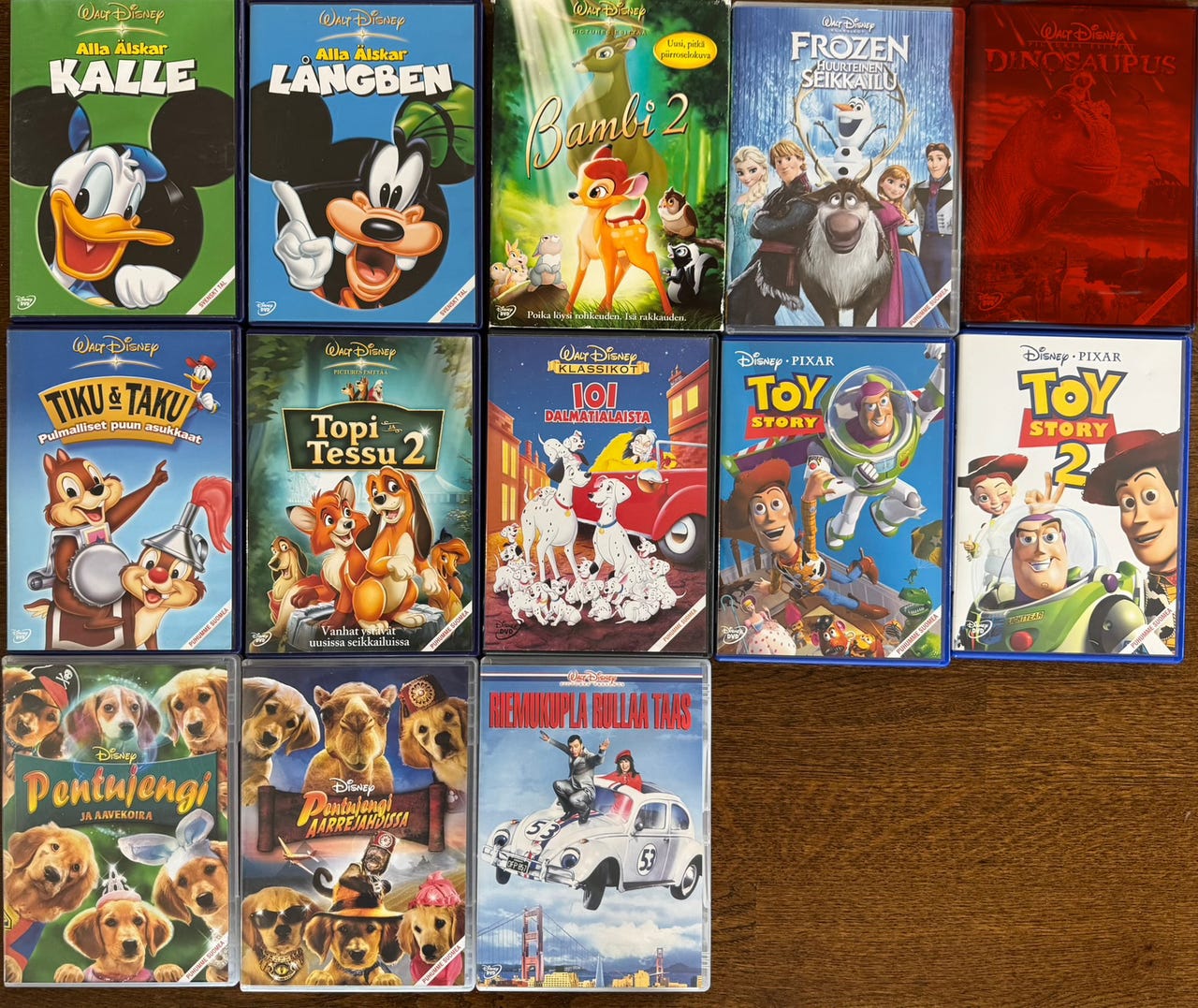 12 kpl Disneyn DVD:itä | Tori