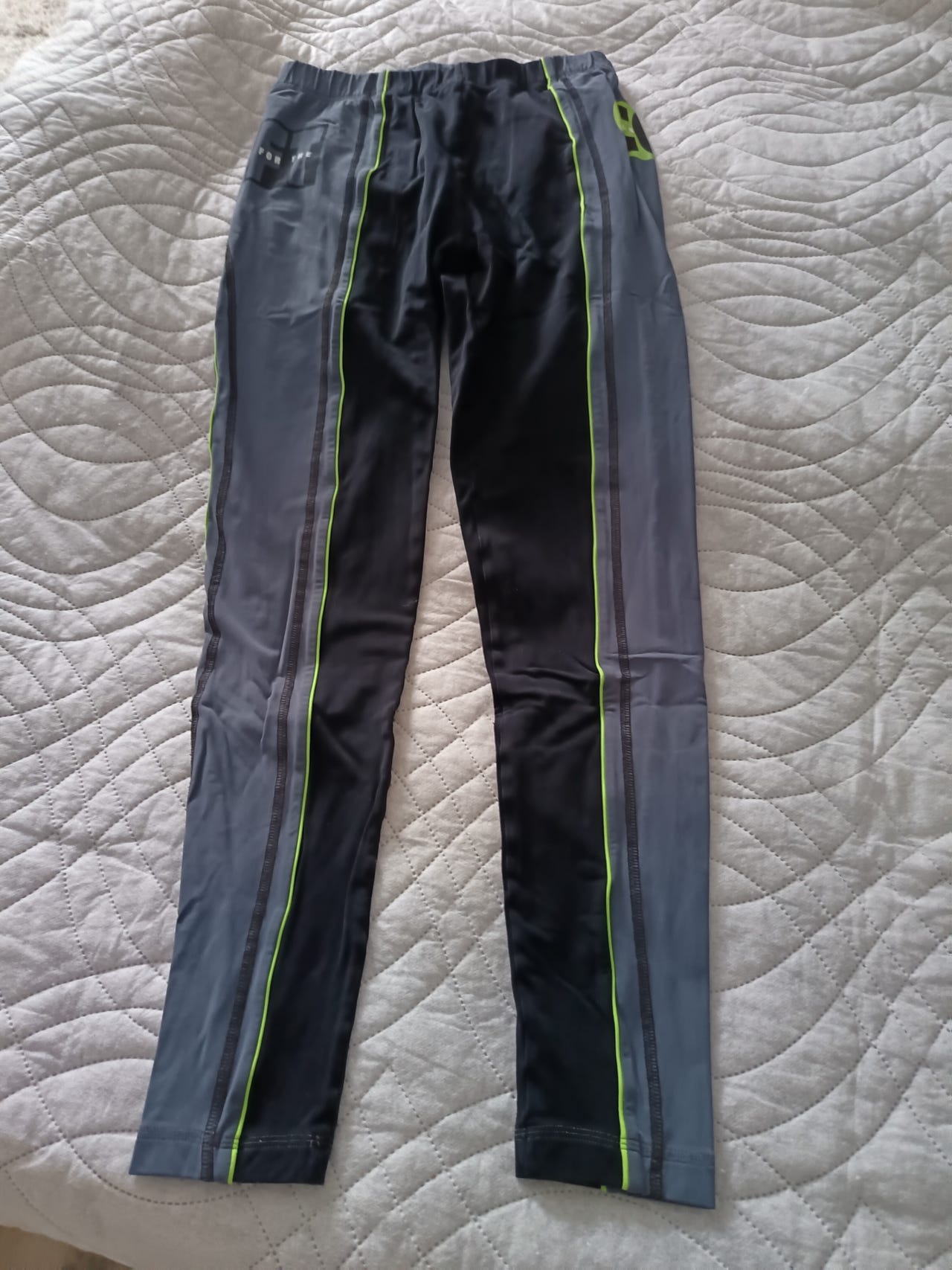 Urheilu housut, leggingsit | Tori