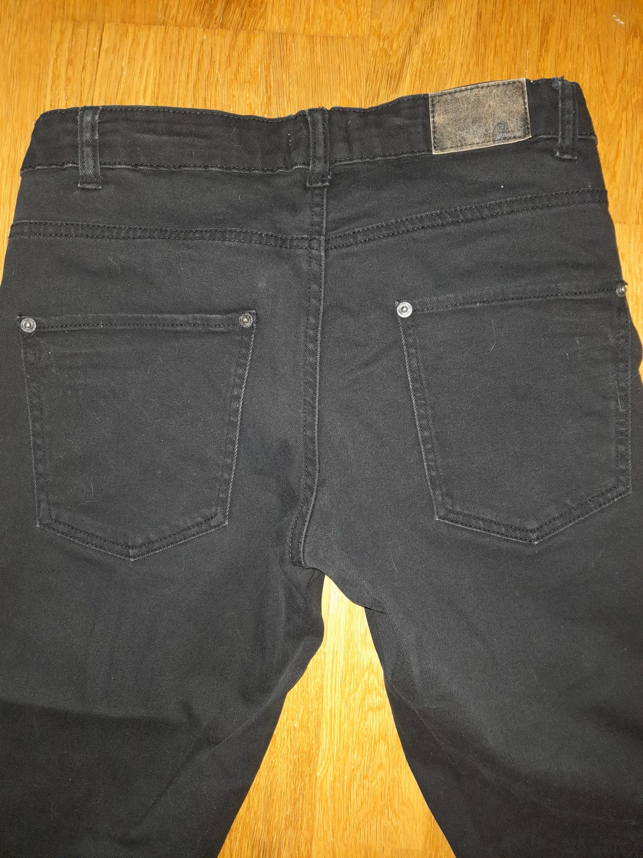 Mustat farkut W28 | Tori