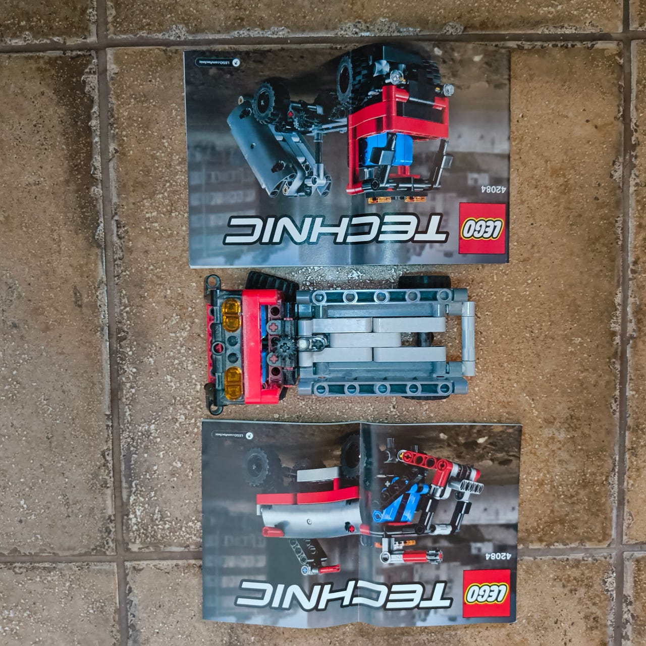 Lego koukkulavakuorma auto. Set 42084 | Tori