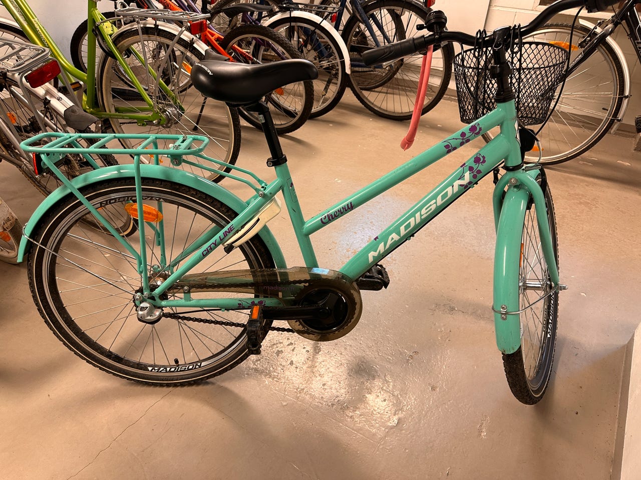 Madison Cherry 24-tuumainen polkupyörä | Tori