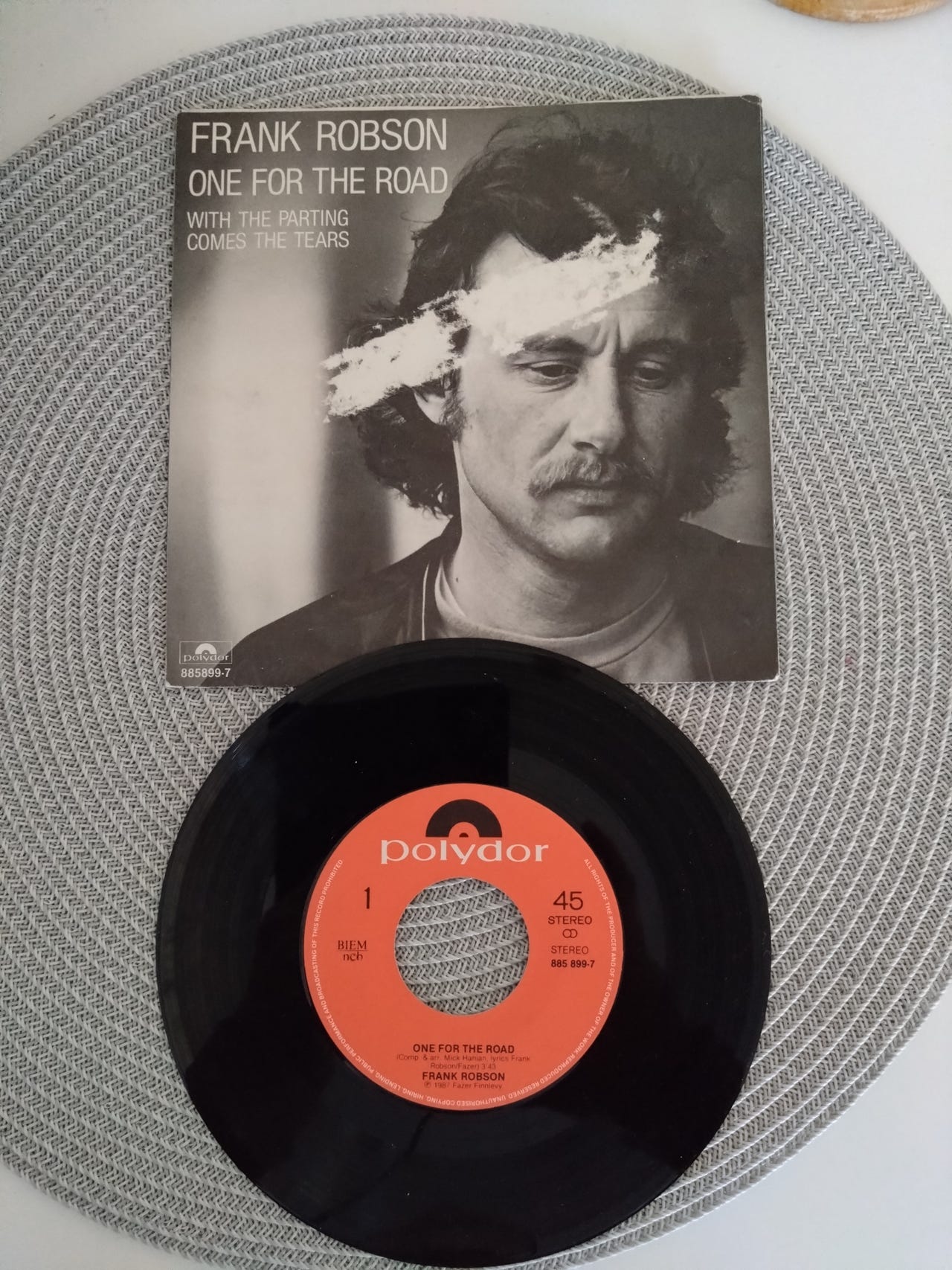 Frank Robson 7" One for the road | Tori