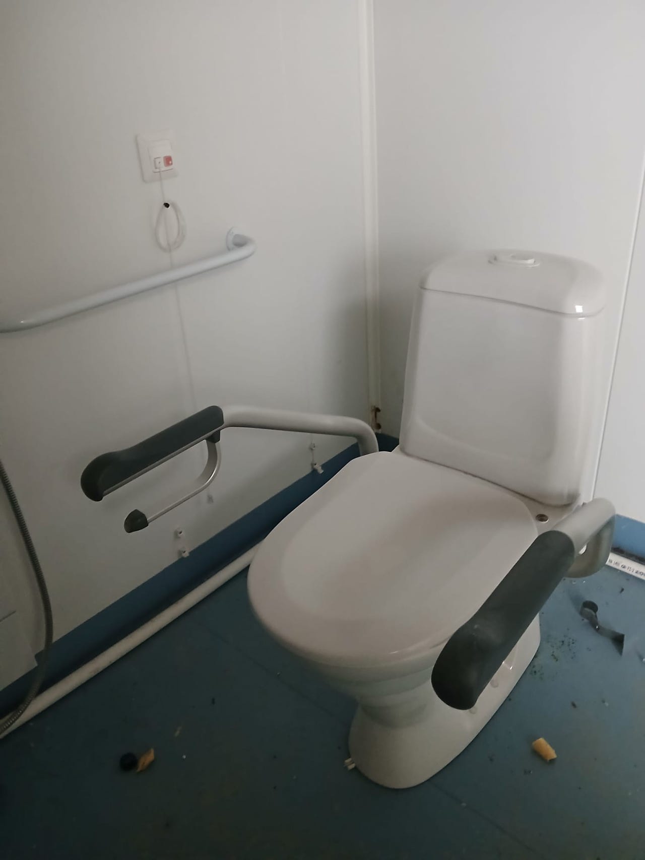 Inva-wc käytetty vain nouto tarjoa | Tori