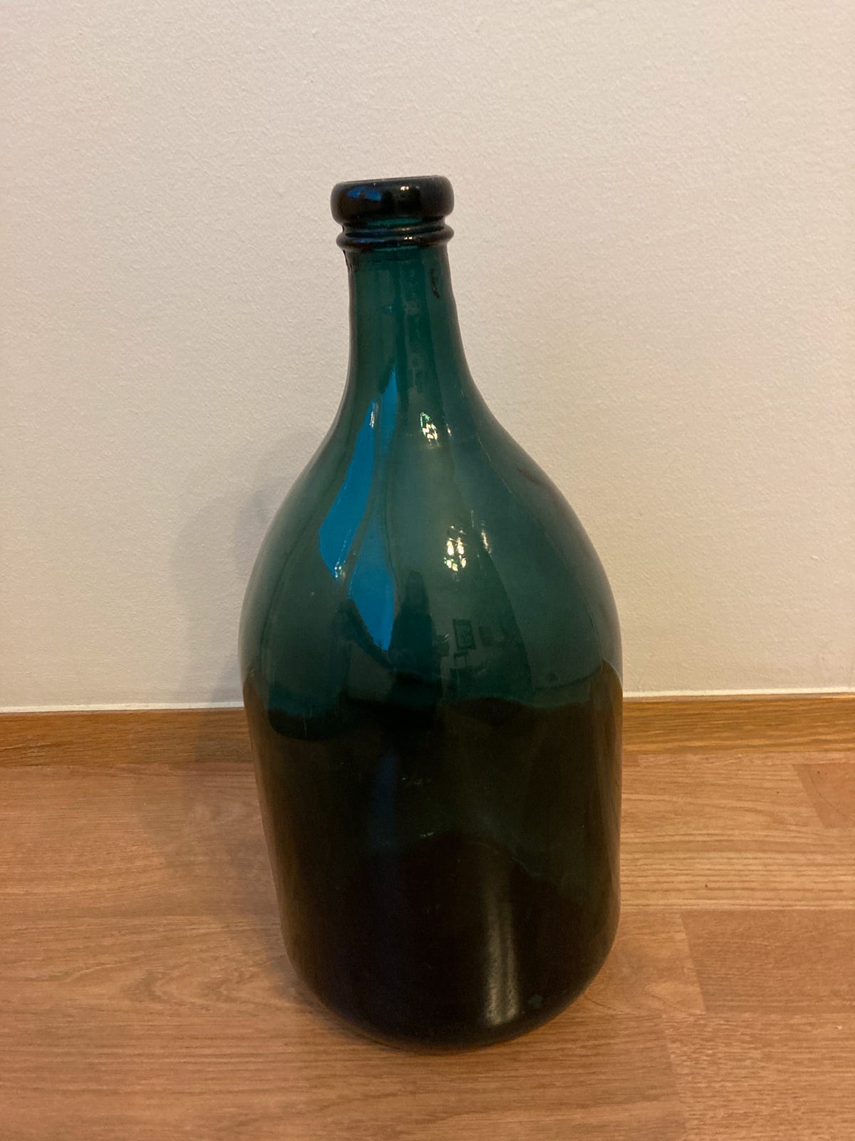 Iso lasipullo | Tori