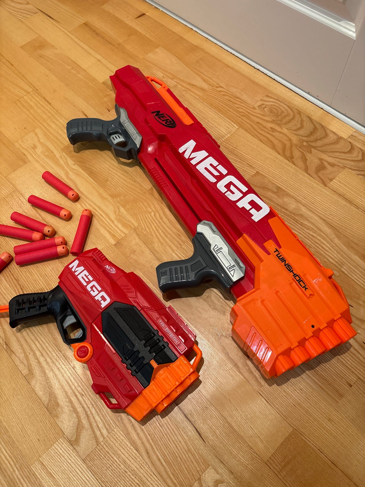 Nerf mega twinshock sekä Nerf mega tri-break | Tori
