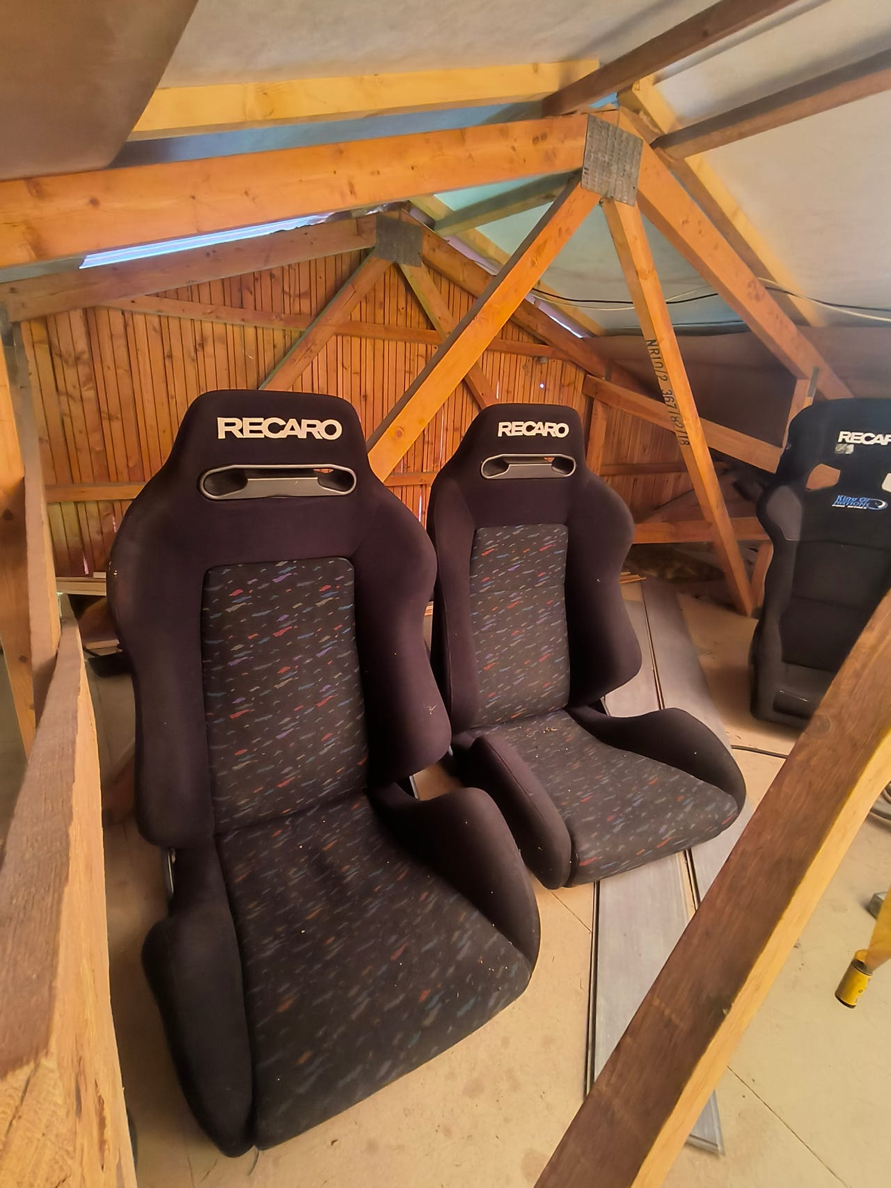 Uudet recaro sr3 confetti 2kpl | Tori