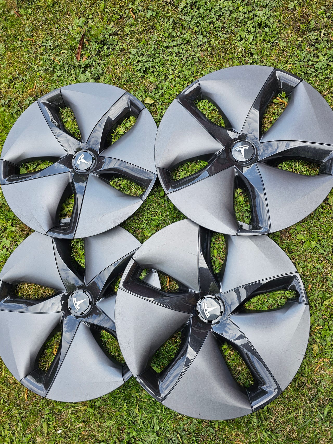 Tesla model 3 pölykapselit | Tori