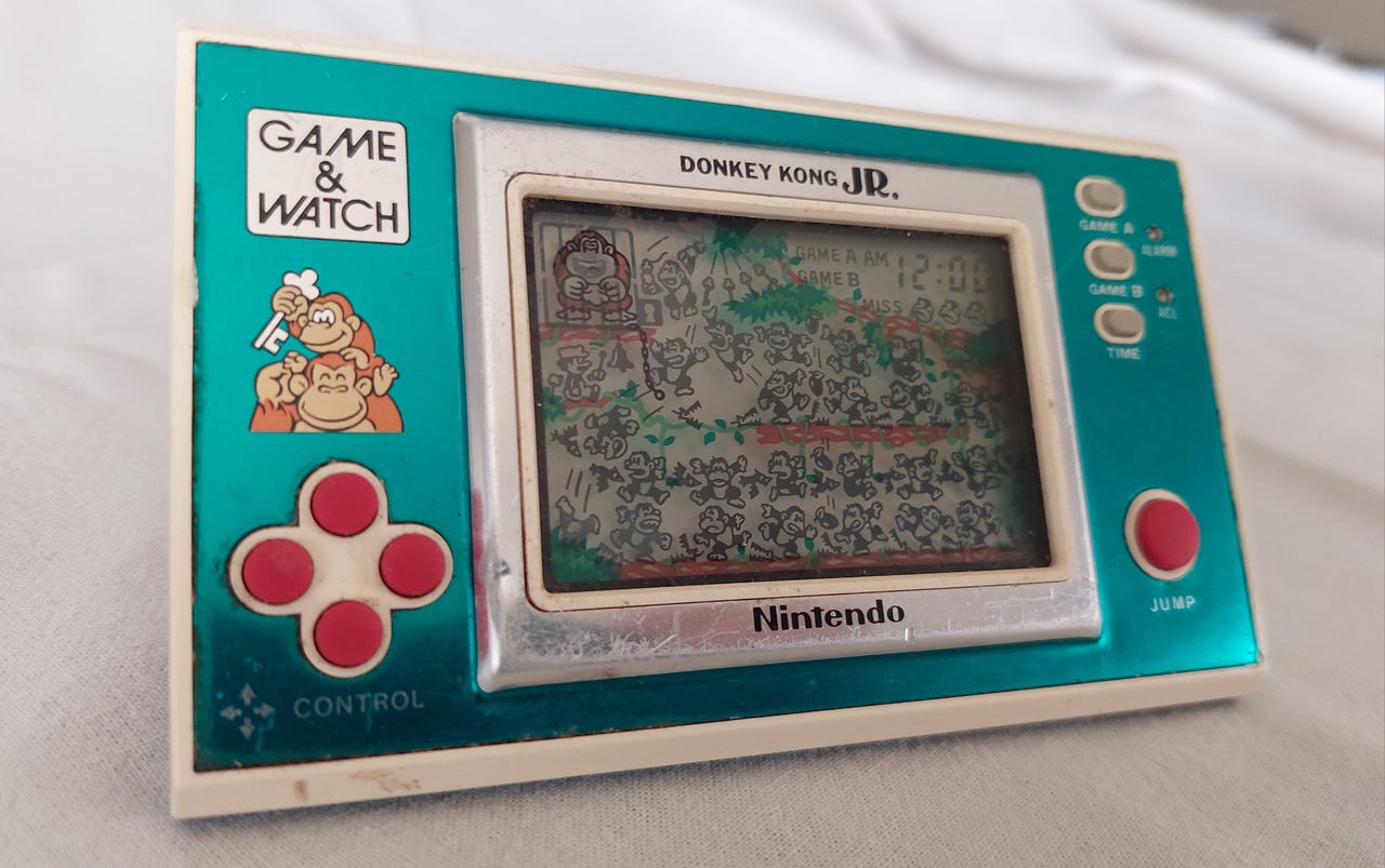 Nintendo Game Watch Donkey Kong jr 1982 DJ-101 widescreen | Tori