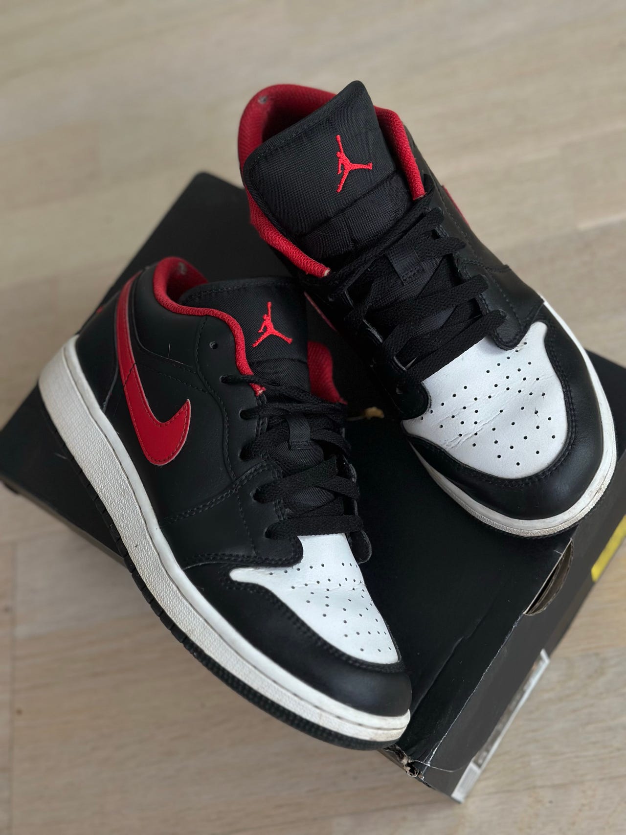 Nike Unisex Air Jordan 1 Low Tennarit Koko 38,5 Musta Punainen ...