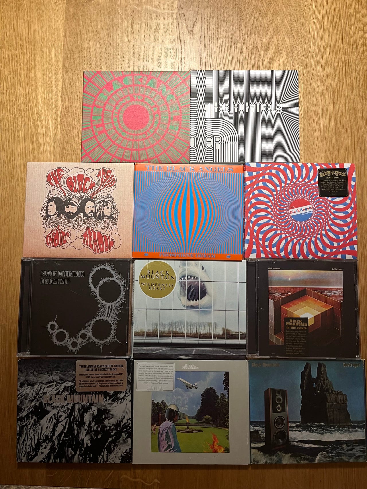 Black Mountain/Black Angels ym.CD levyjä | Tori