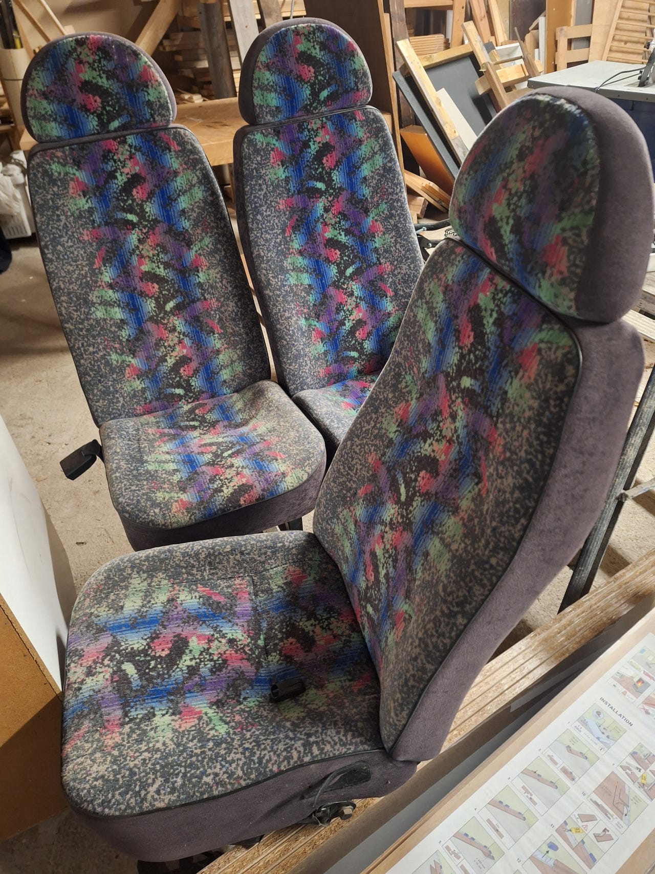 auton-istuimet-kangasp-llysteiset-harmaa-moniv-rinen-tori
