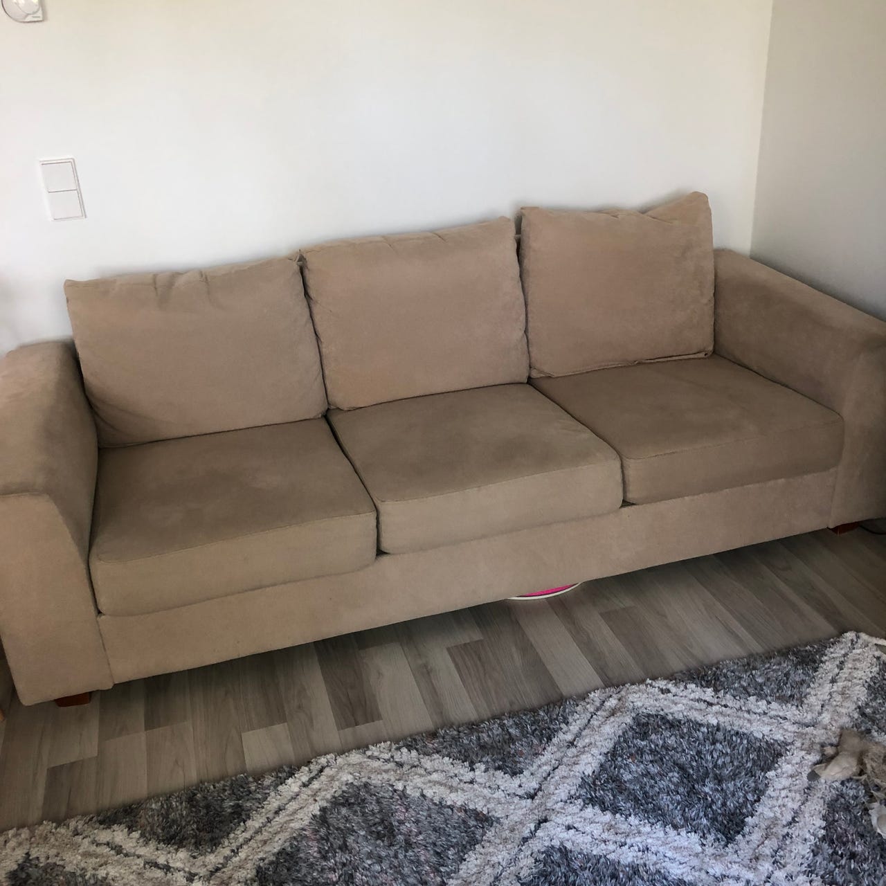 vaalea beige sohva,jossa irroteltava divaaniosa | Tori