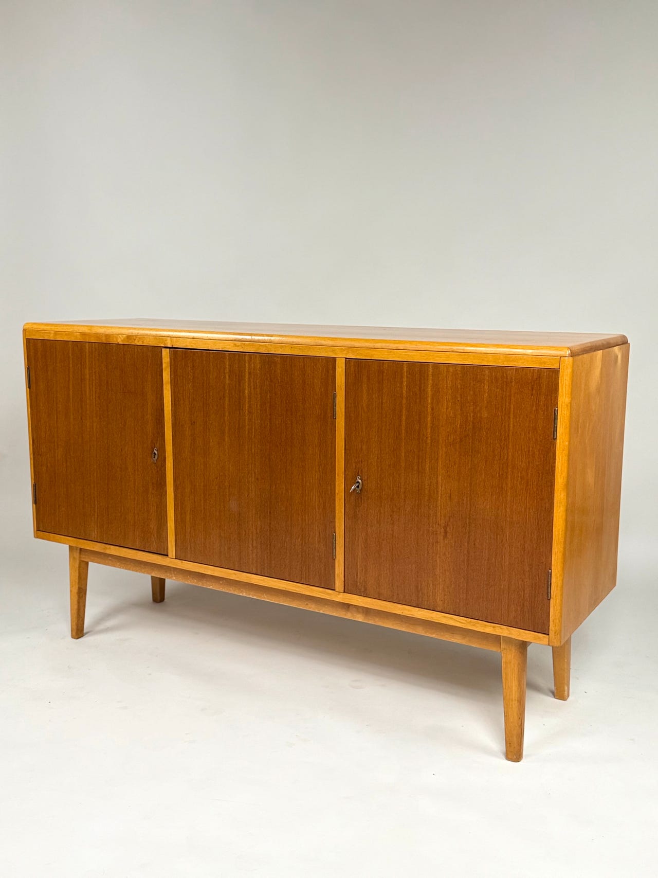 Teak vintage senkki 135cm 50/60-luku. Maksa 12/kk erissä | Tori