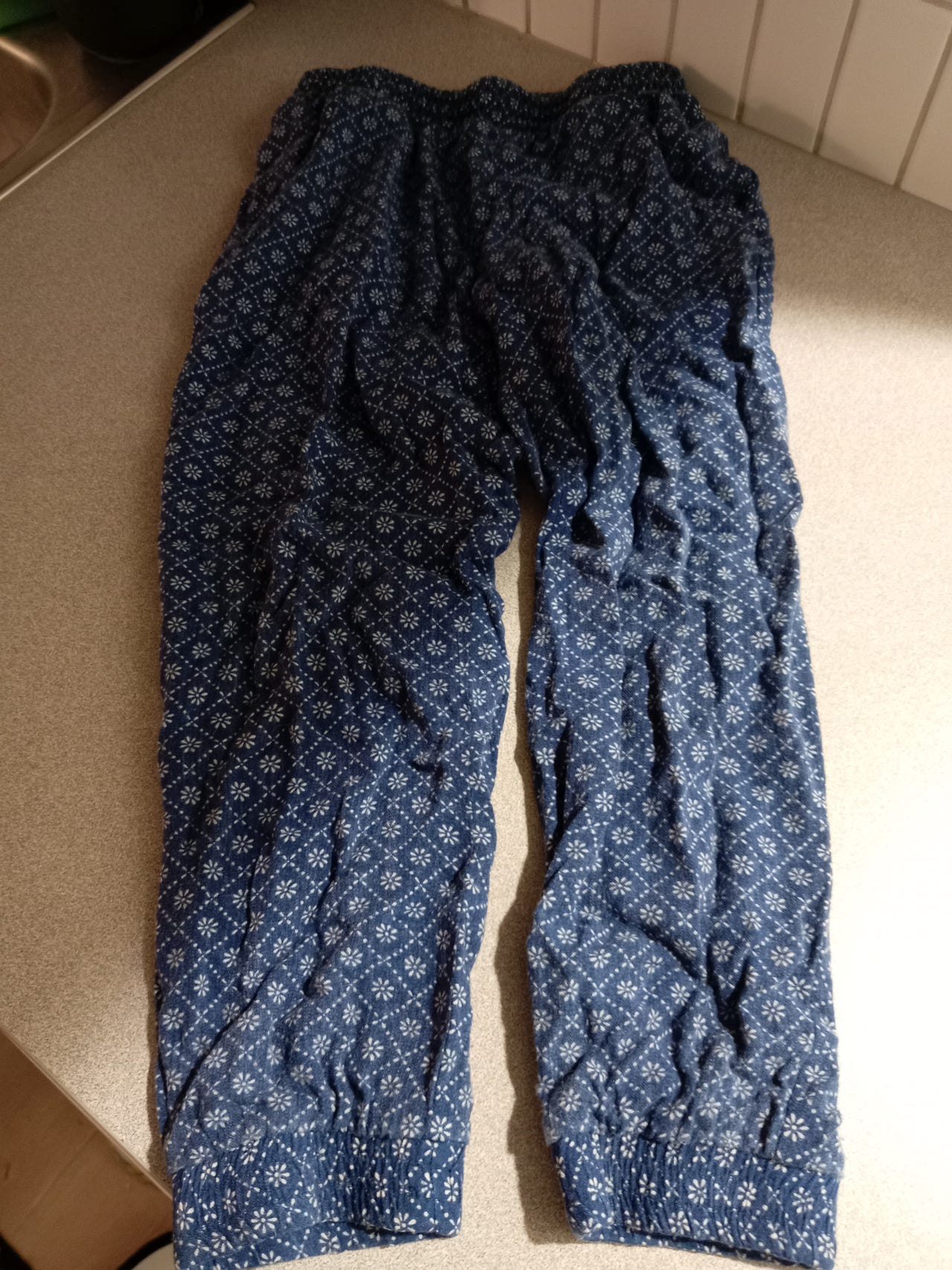 Lasten siniset kuviolliset housut 5-6 v | Tori