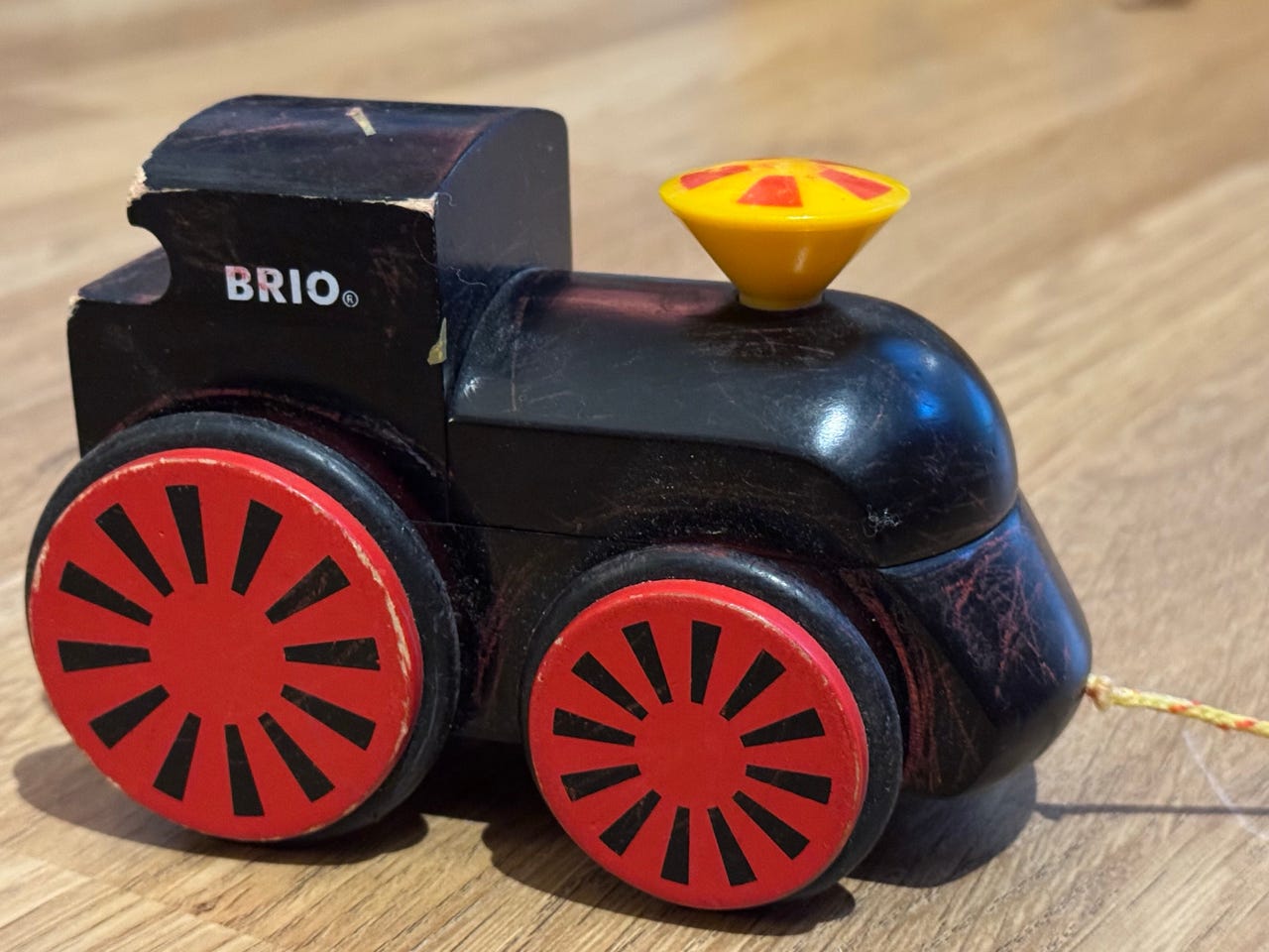 BRIO Lastenlelu Veturi Musta Punaiset Pyörät | Tori