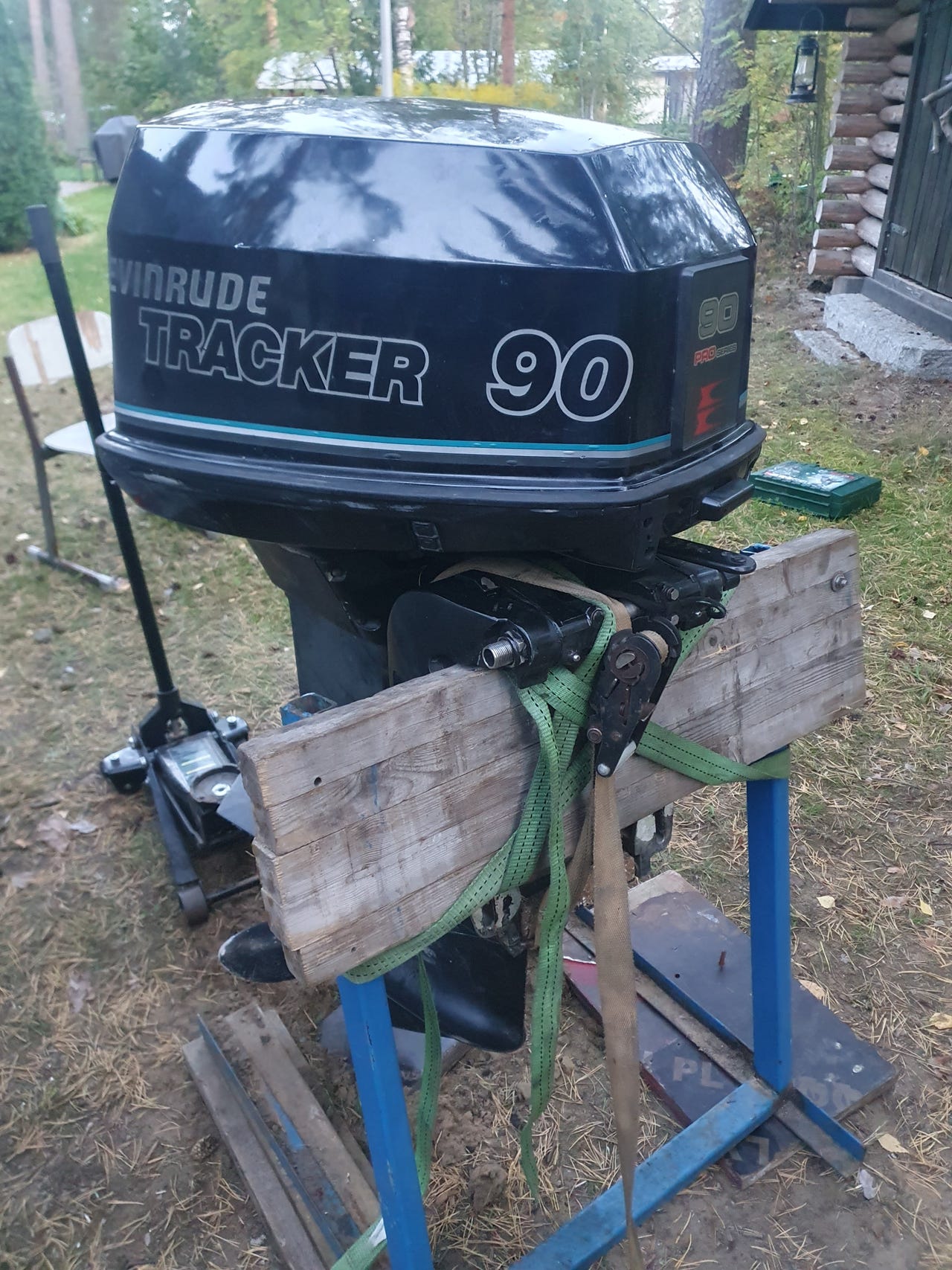 Evinrude Tracker 90 hp perämoottori | Tori