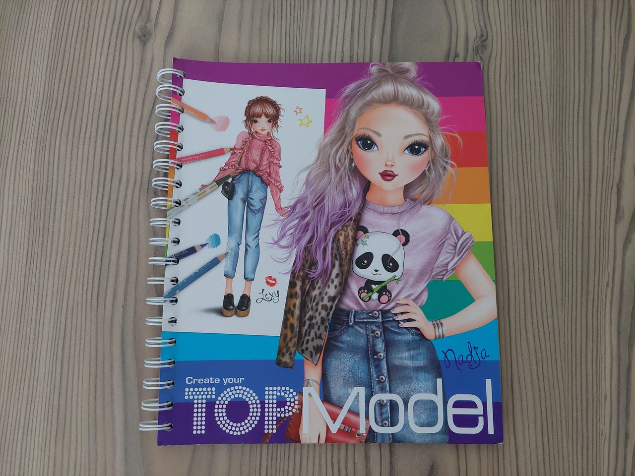 Top Model. Suunnittele ja piirrä itse vaatteita | Tori