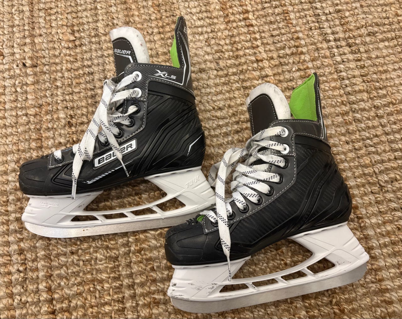 Bauer XLS luistimet, koko 4 (37,5) | Tori