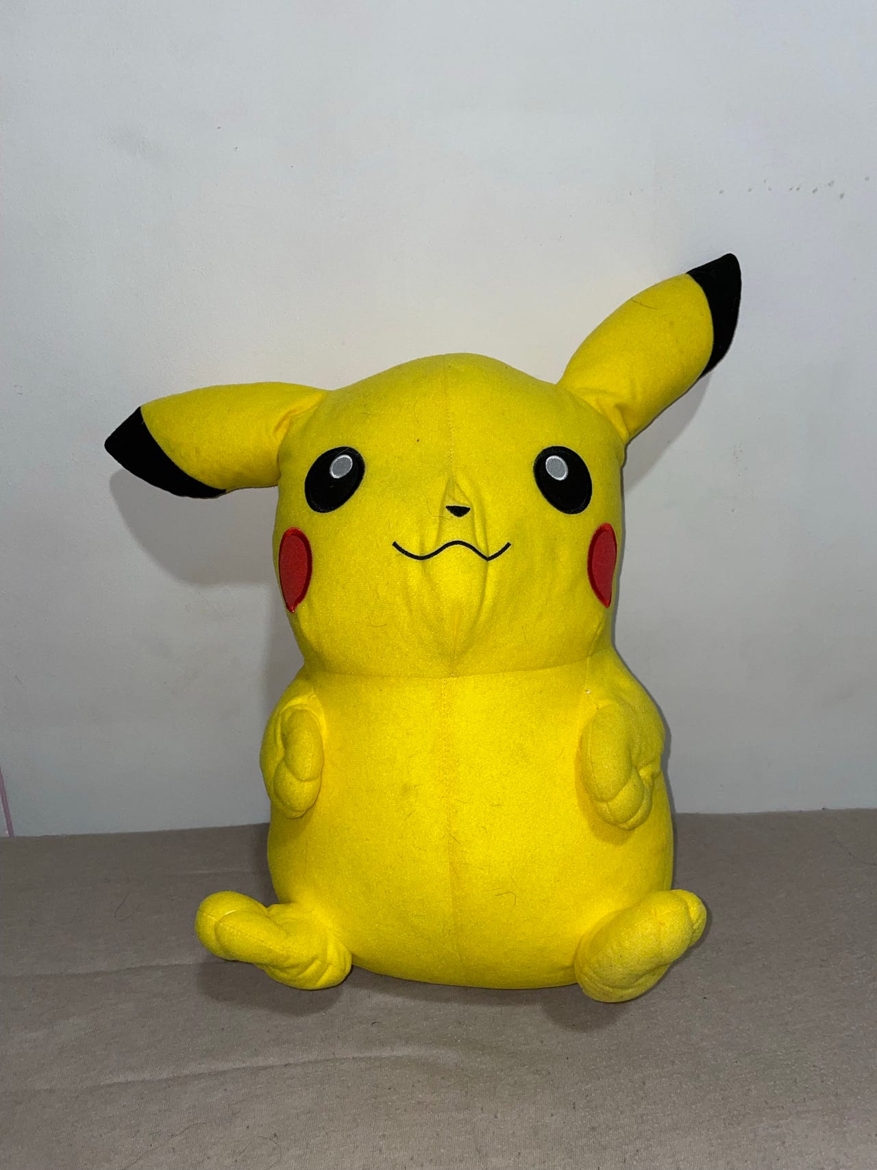 Pokemon iso pikachu pehmolelu | Tori
