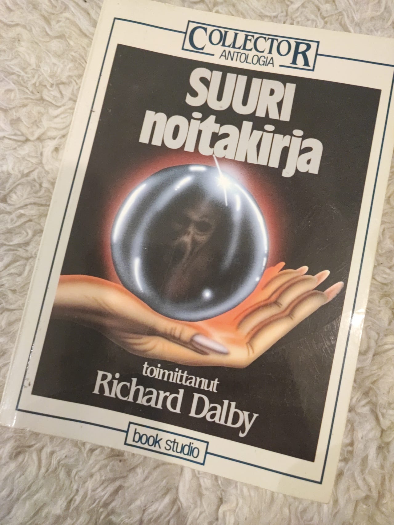 Richard Dalby Suuri noitakirja kirja suomeksi | Tori